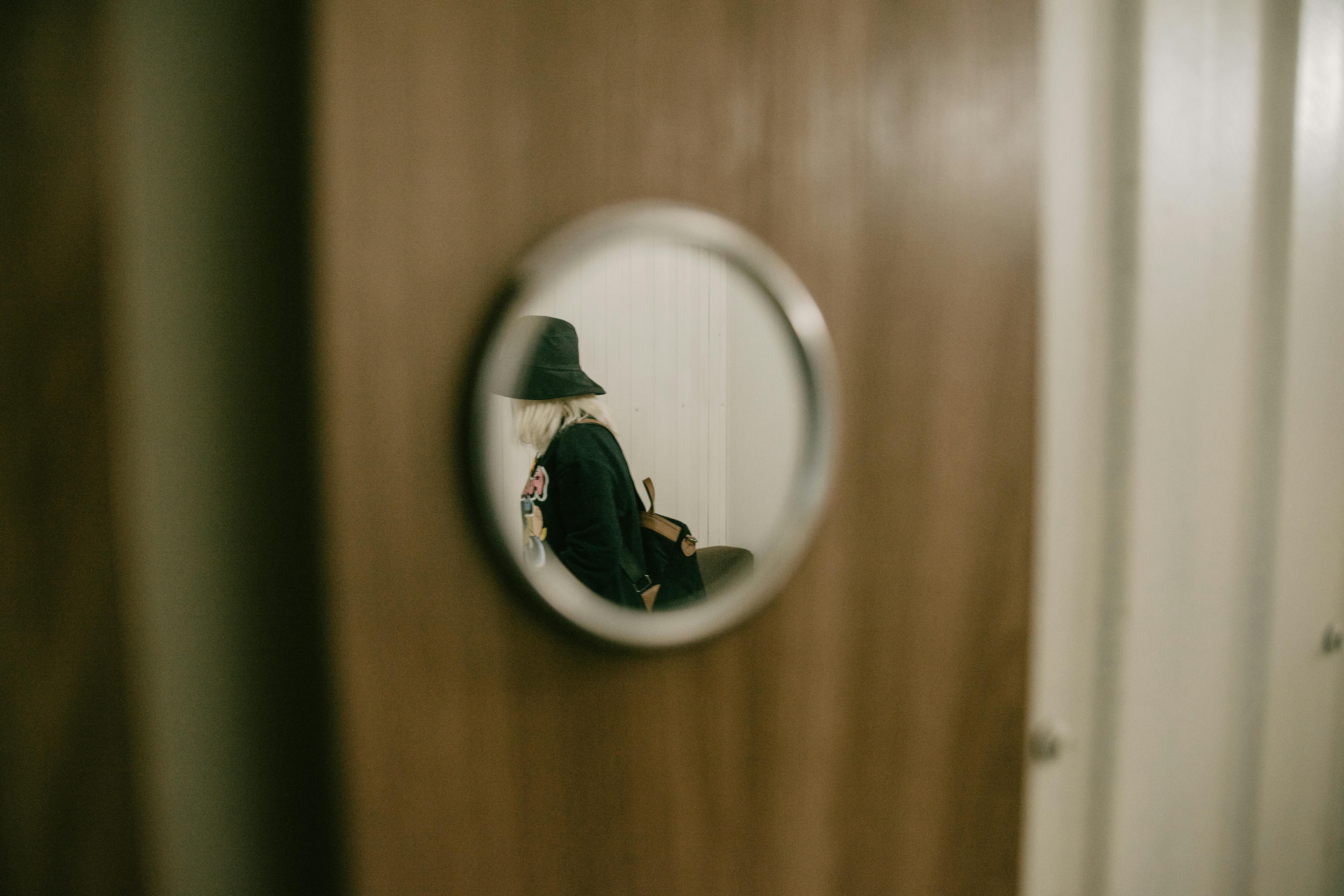 Mirror Photos, Download The BEST Free Mirror Stock Photos & HD Images