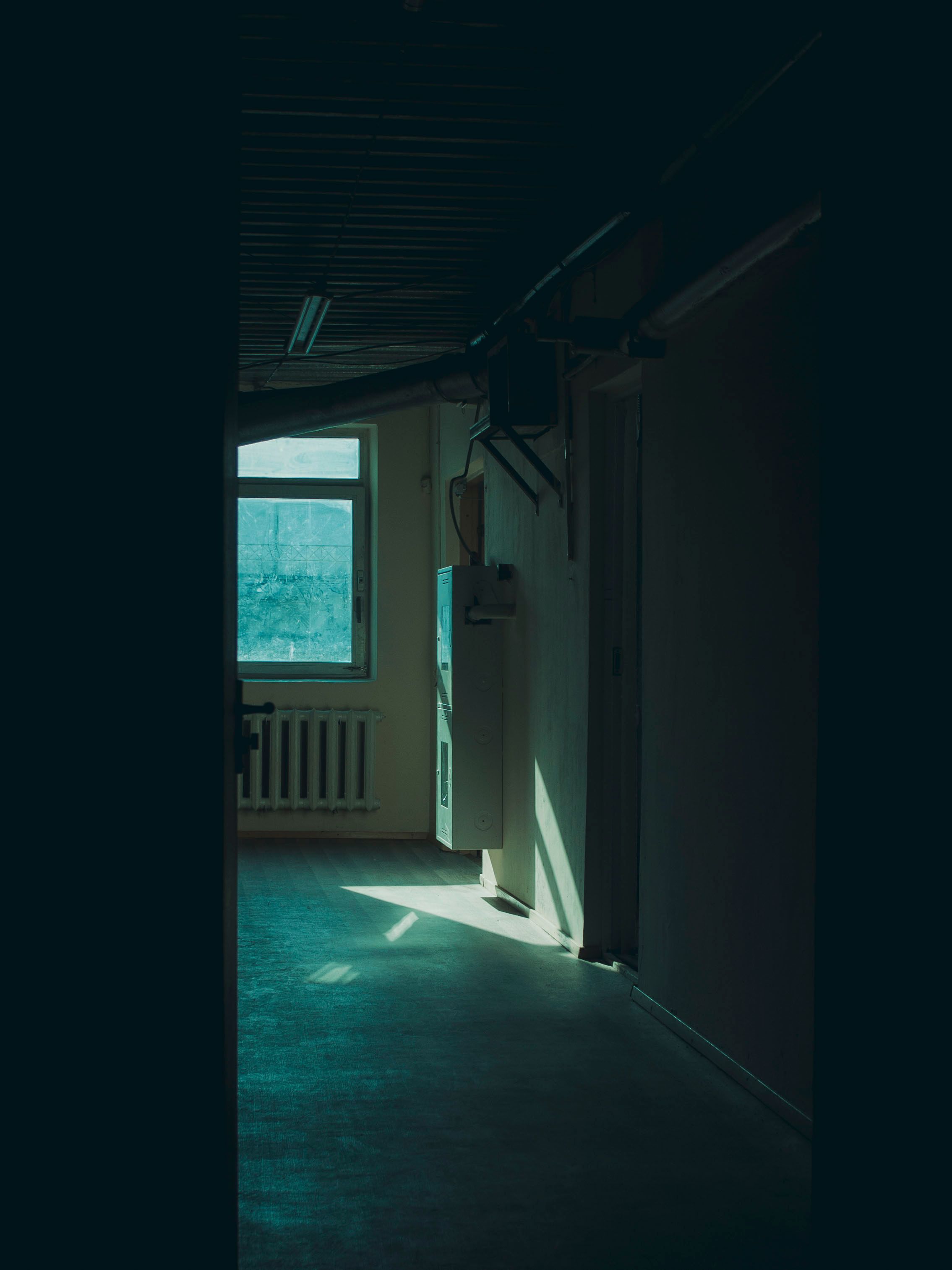 Corridor in Residential Building · Free Stock Photo