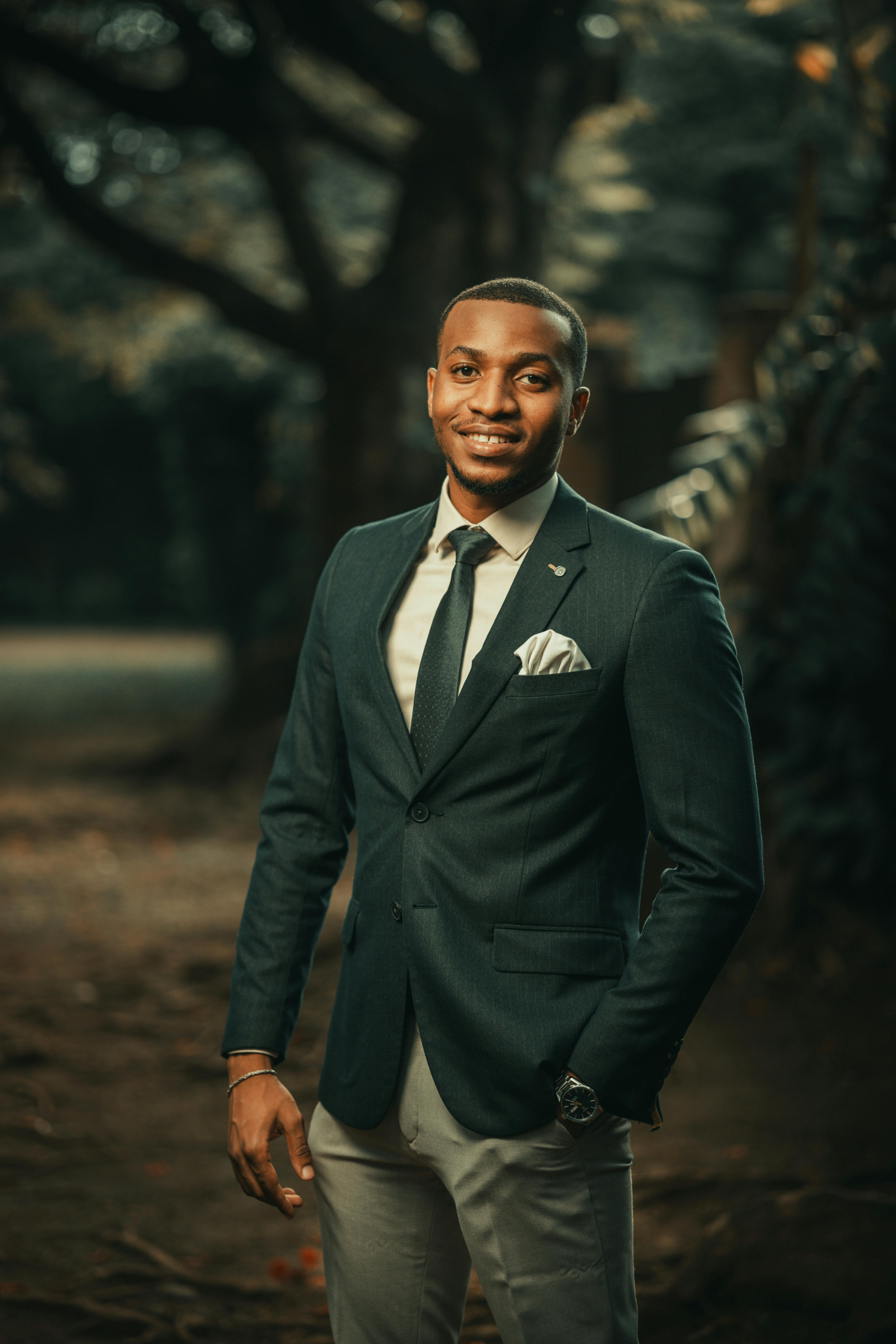 Suit Pictures · Free Stock Photo