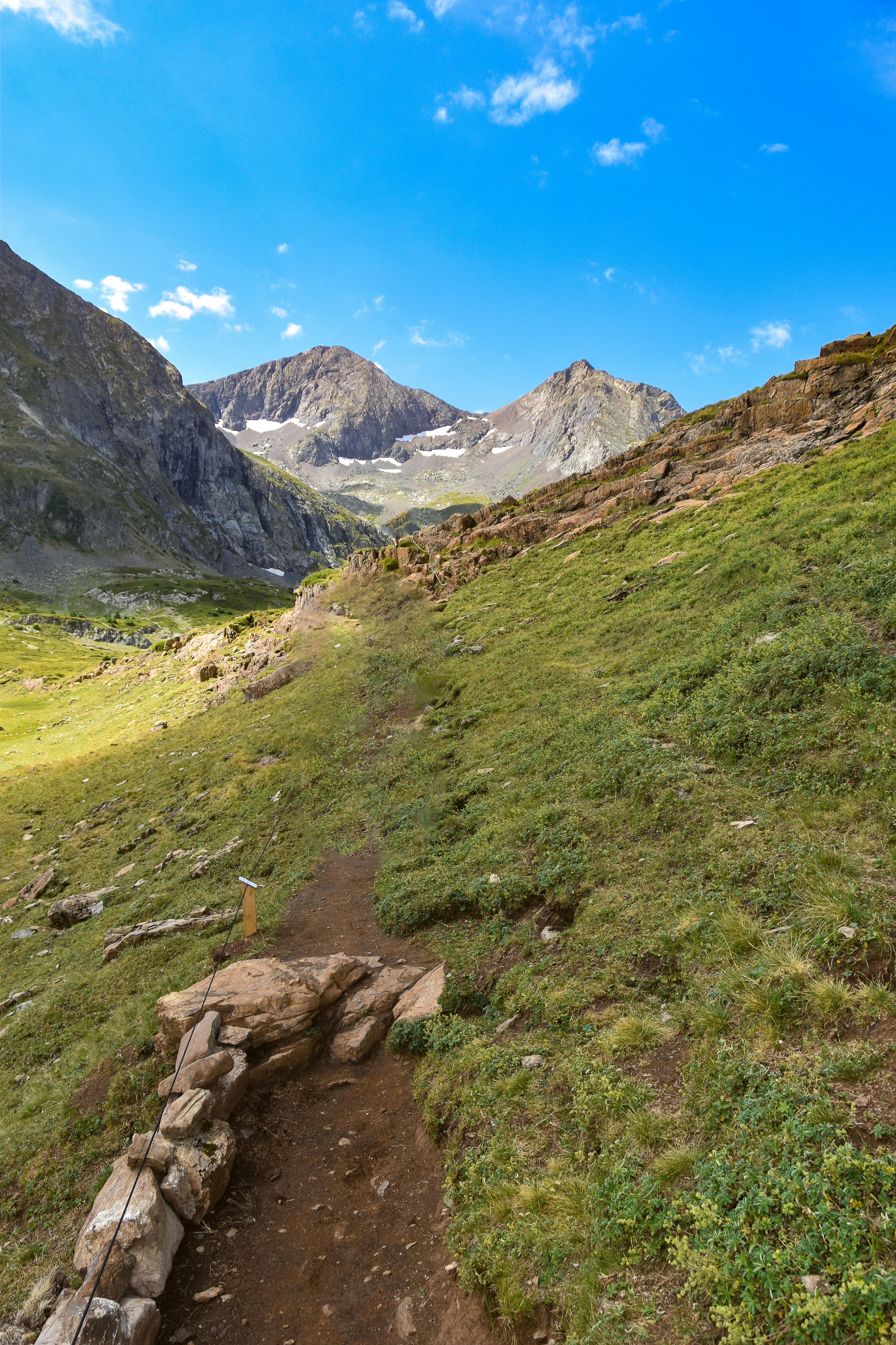 Trail in Mountains · Free Stock Photo