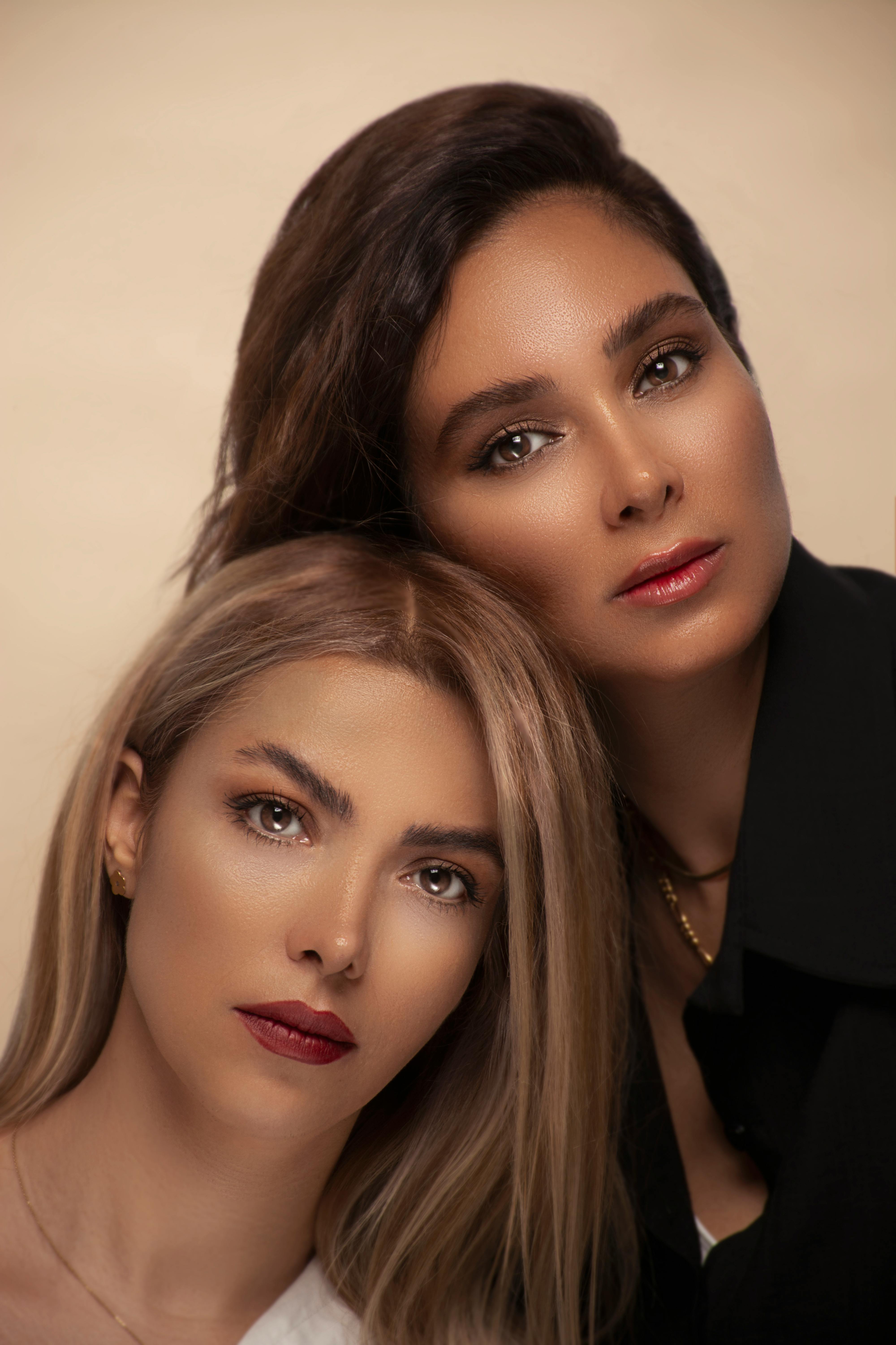 Deux Faces Photos, Download The BEST Free Deux Faces Stock Photos & HD ...