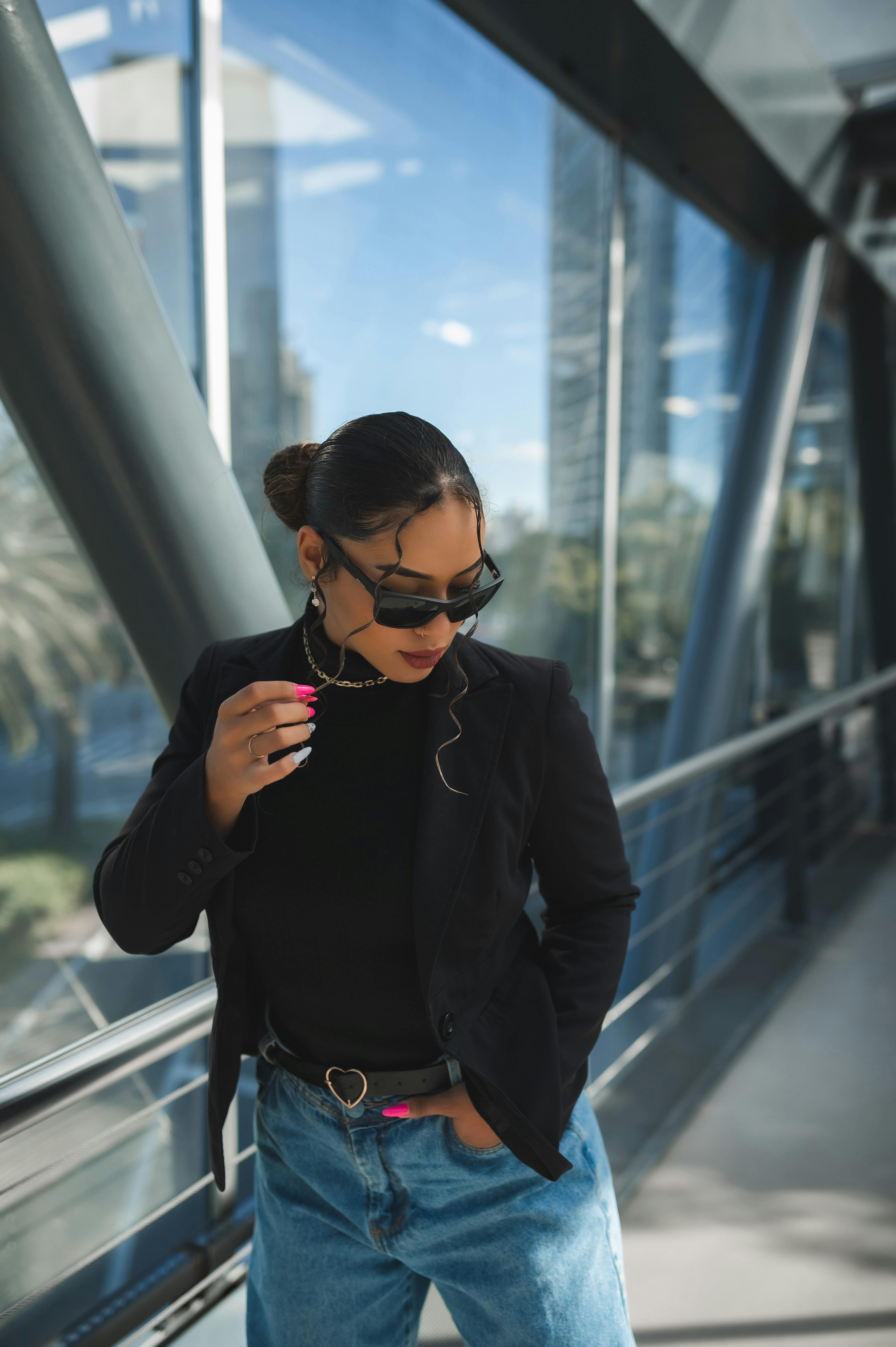 Standing Woman Wearing Sute Photos, Download The BEST Free Standing ...