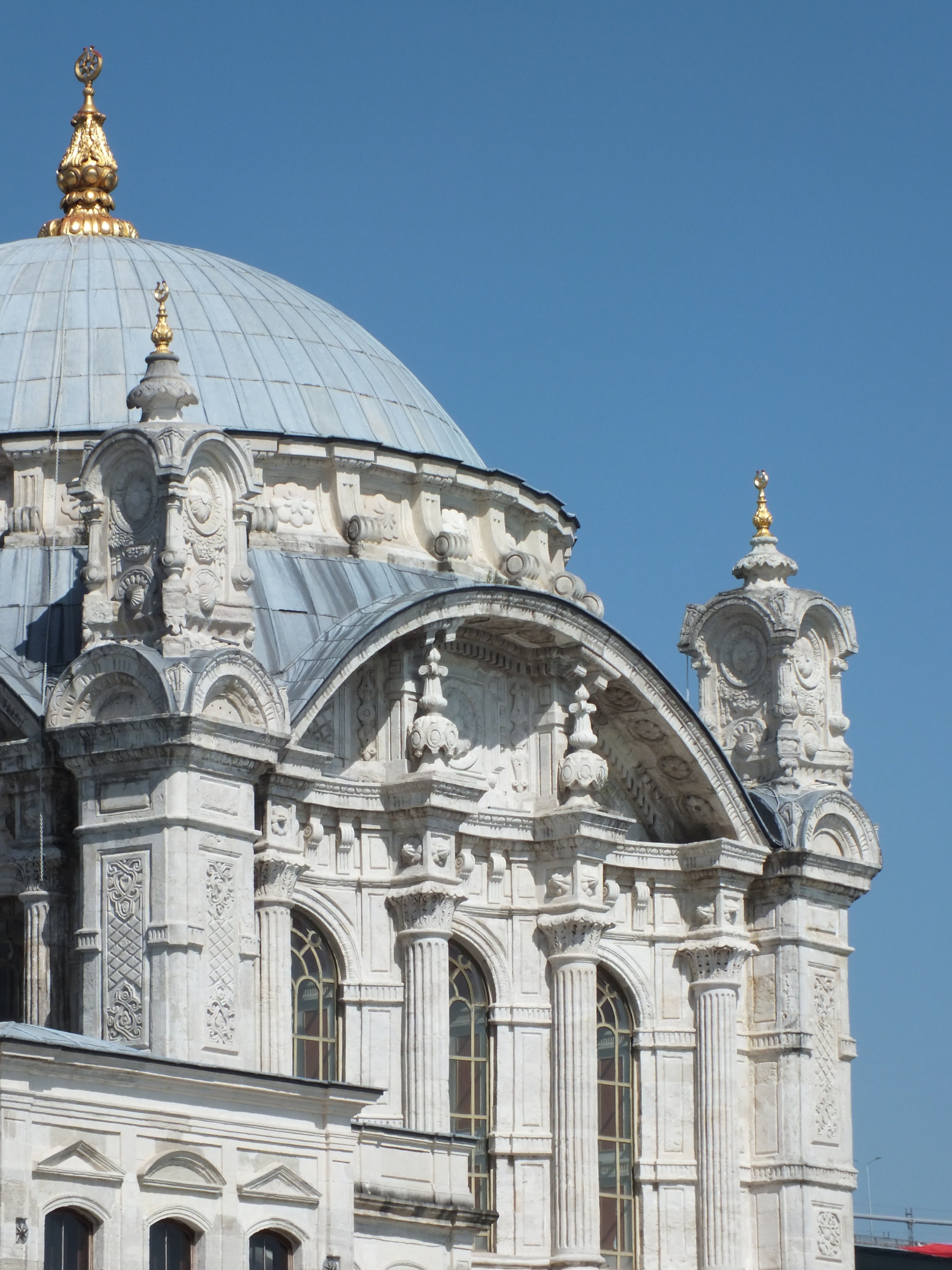 Ornamented Mosque Building · Free Stock Photo