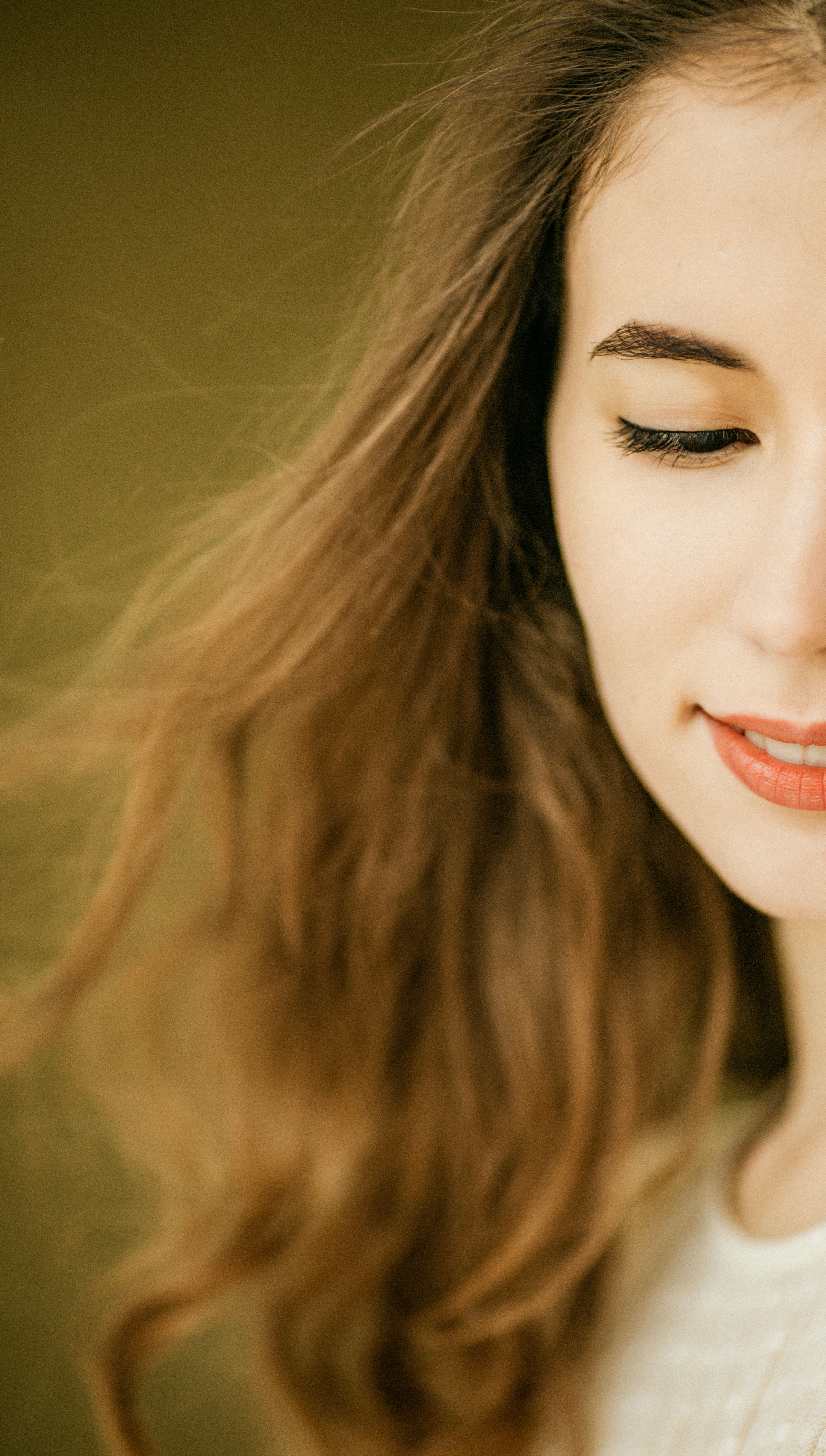 Close Up Photography of Woman Laying on Table · Free Stock Photo