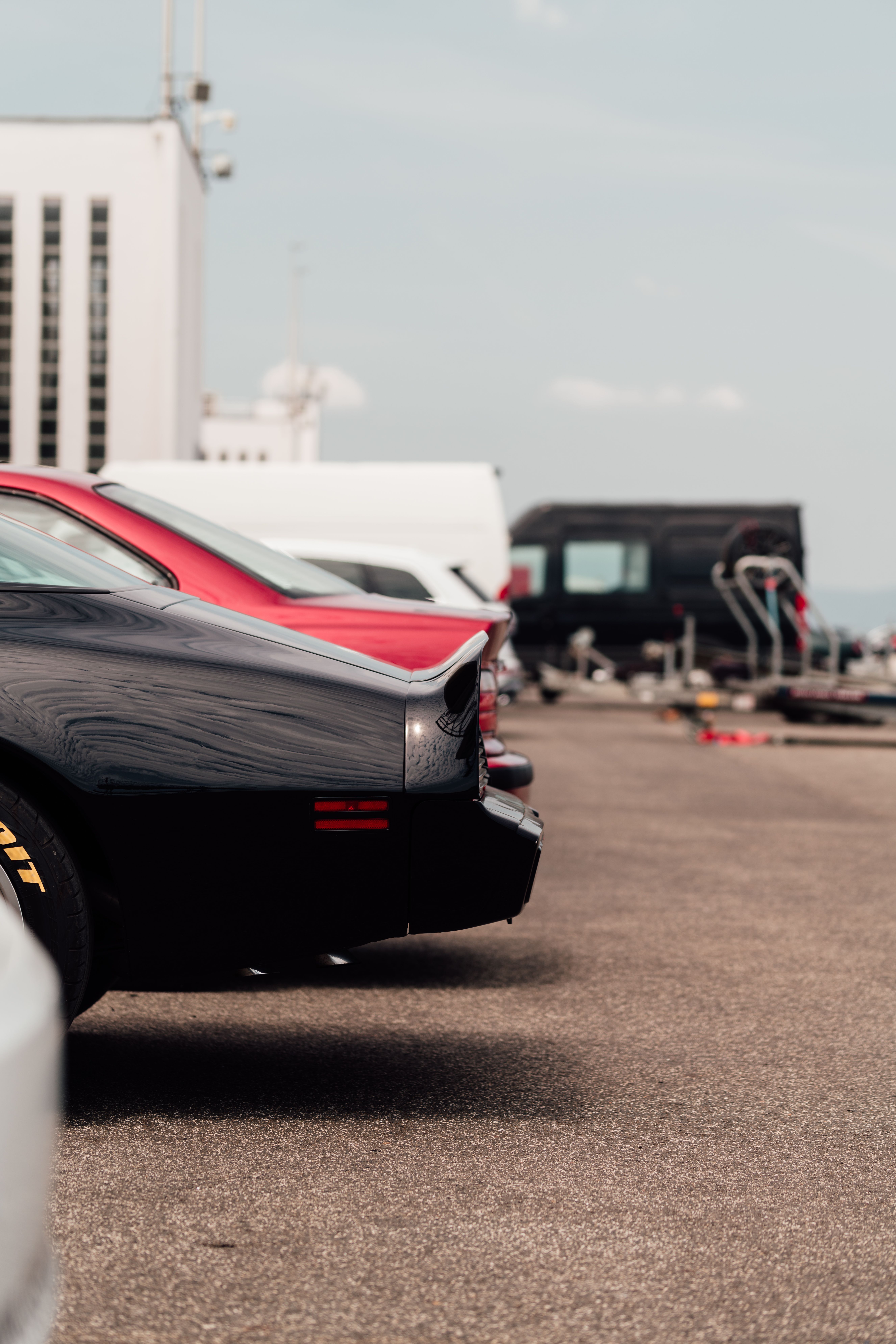 Back View of Cars on the Parking Lot · Free Stock Photo