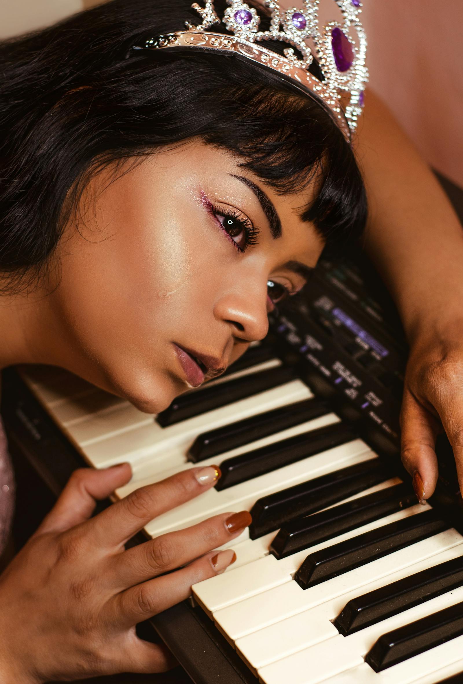 Face On Keyboard Photos, Download The BEST Free Face On Keyboard Stock ...