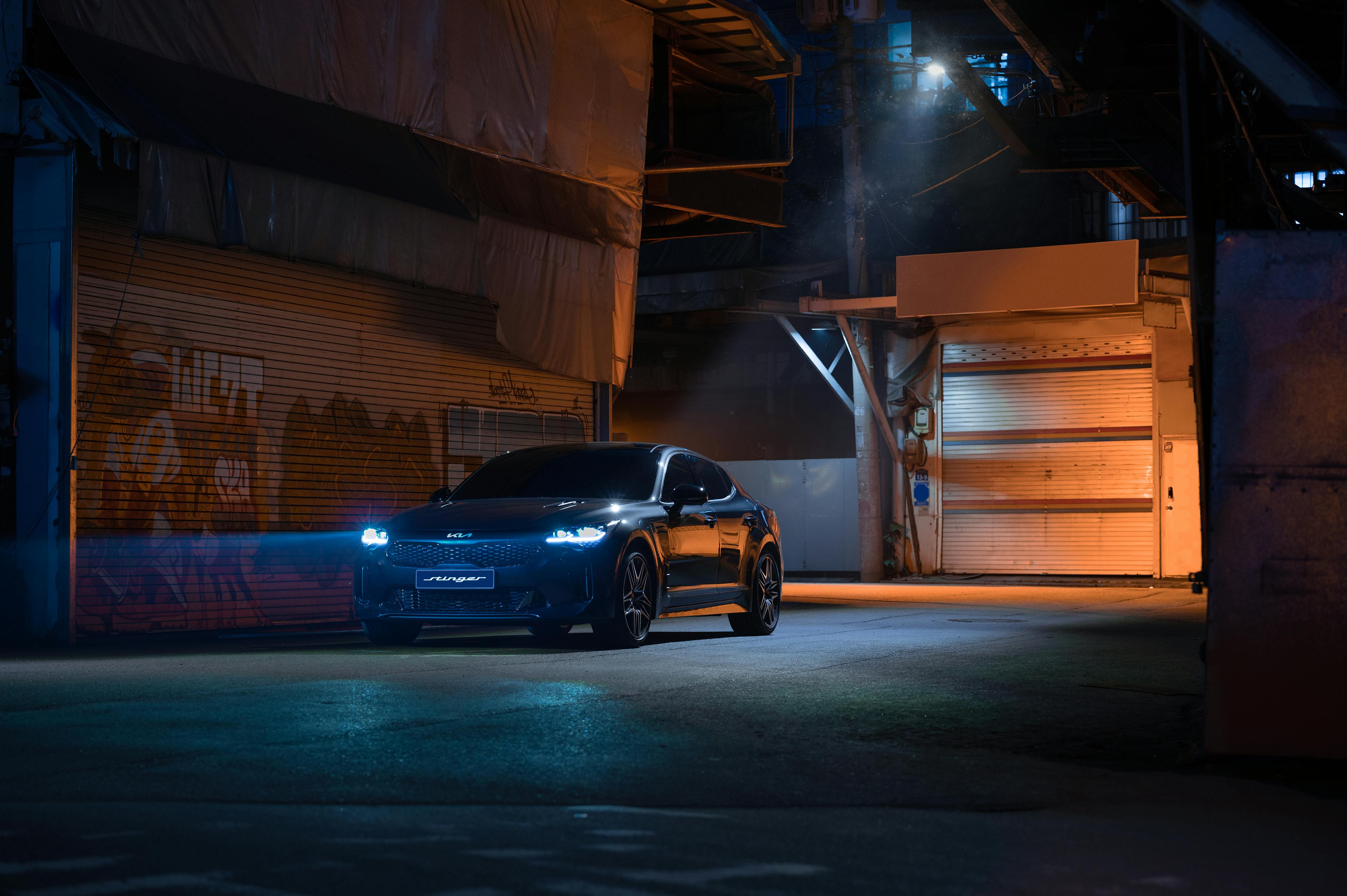 Car in Alleyway at Night · Free Stock Photo