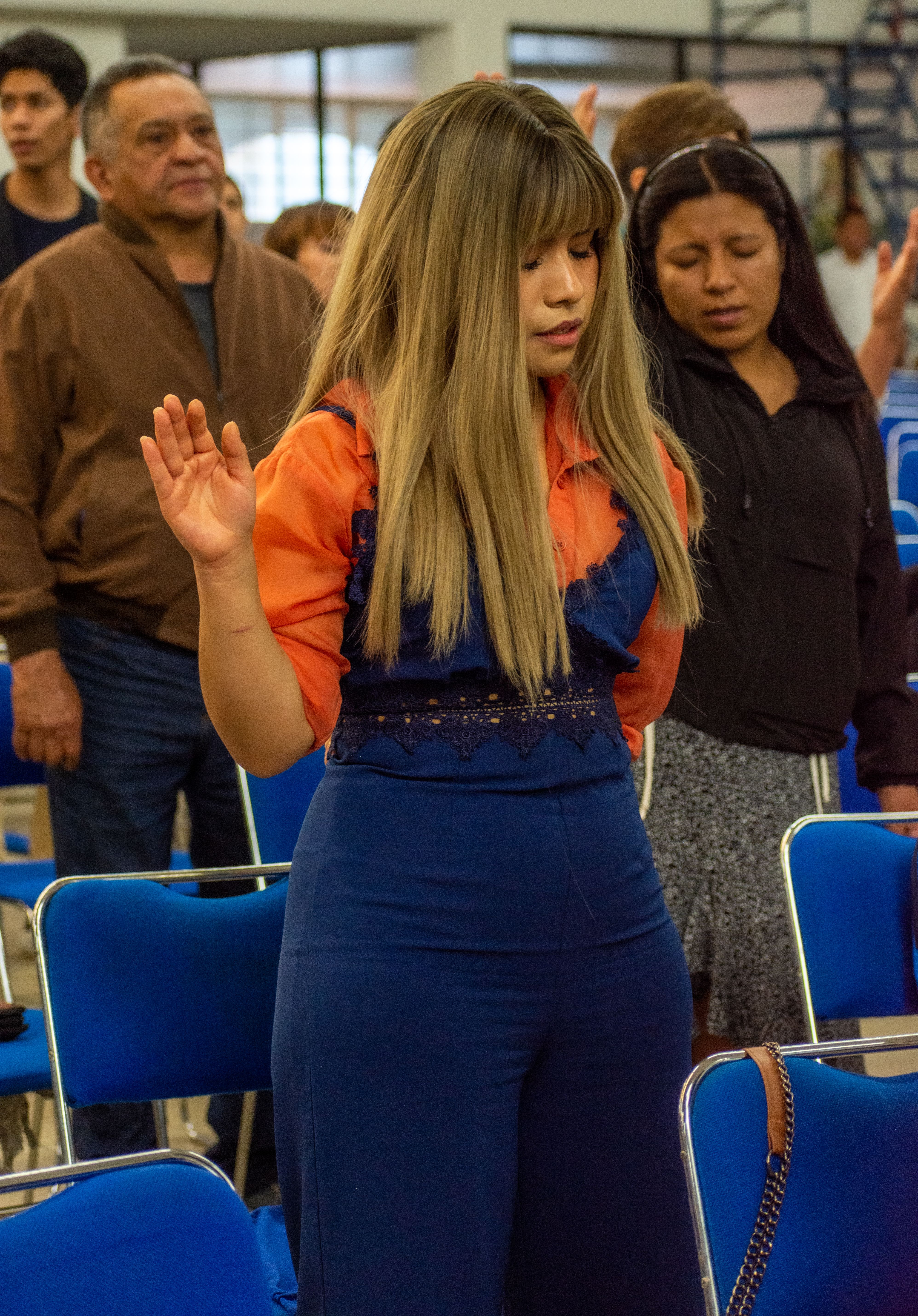 Blonde Praying In Church Photos, Download The BEST Free Blonde Praying ...