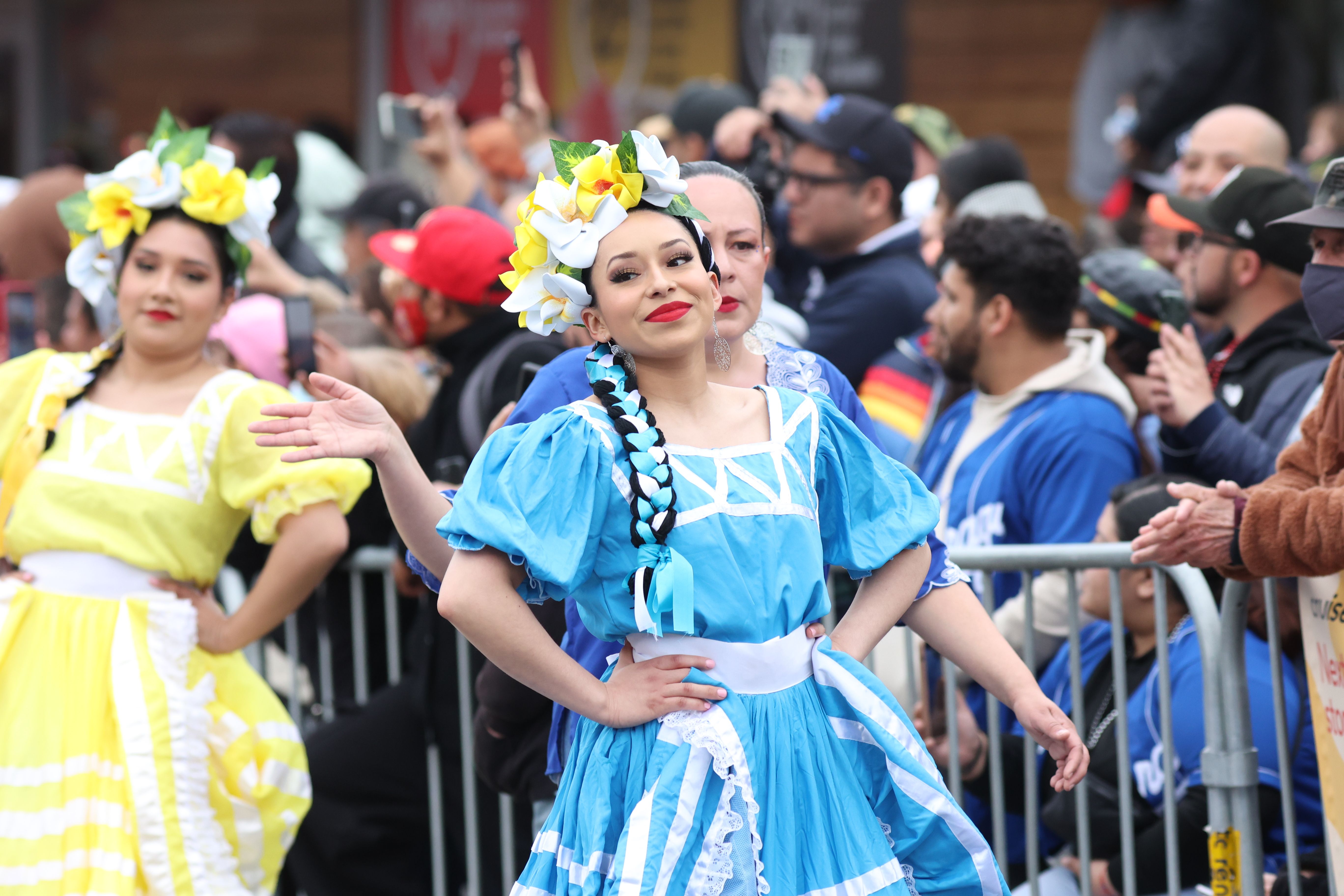 Ladies In Dresses Photos, Download The BEST Free Ladies In Dresses ...