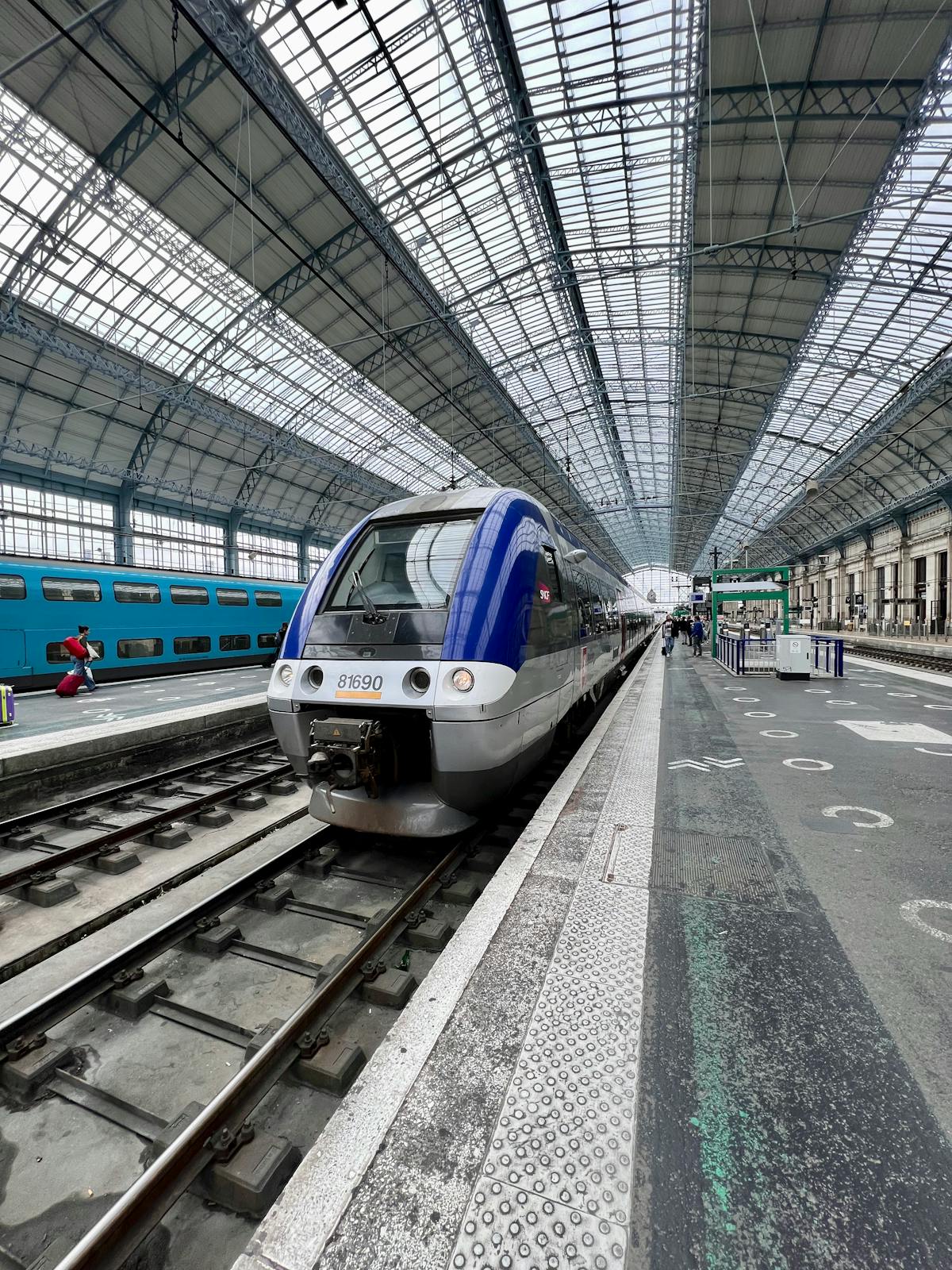 Ut 550 Train Photos, Download The BEST Free Ut 550 Train Stock Photos ...