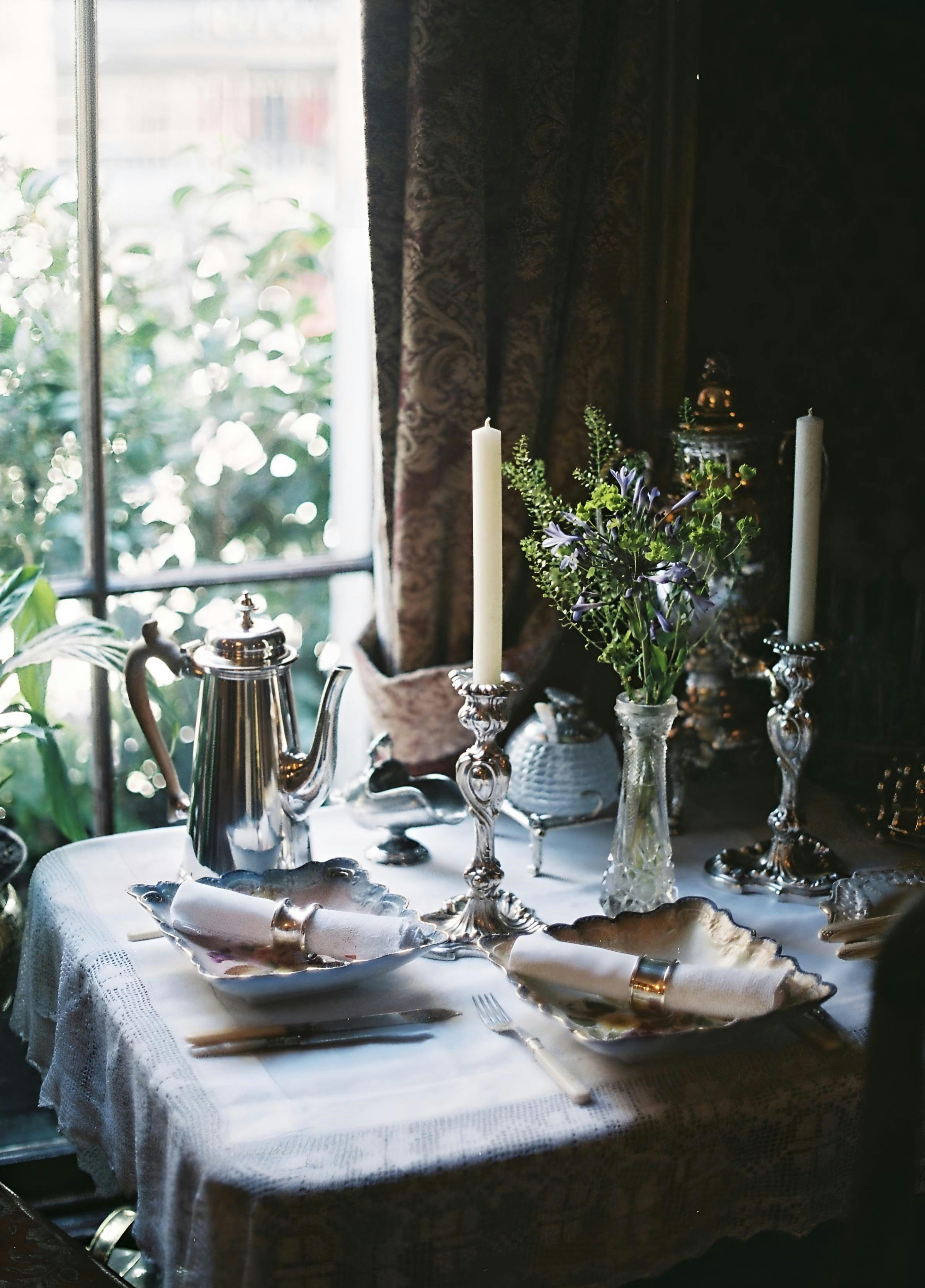 Elegant Table Setting · Free Stock Photo