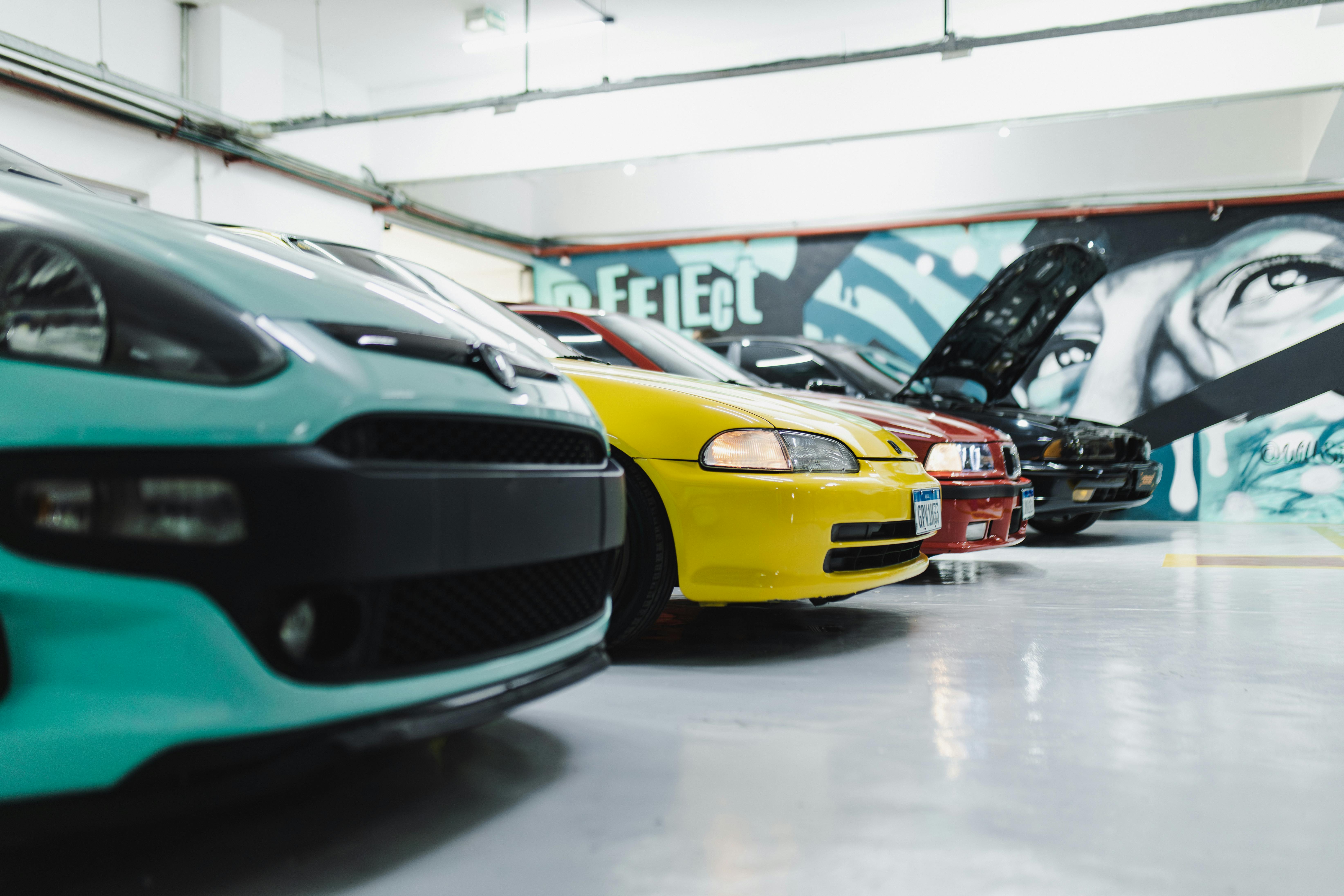 Cars Garage Photos, Download The BEST Free Cars Garage Stock Photos ...
