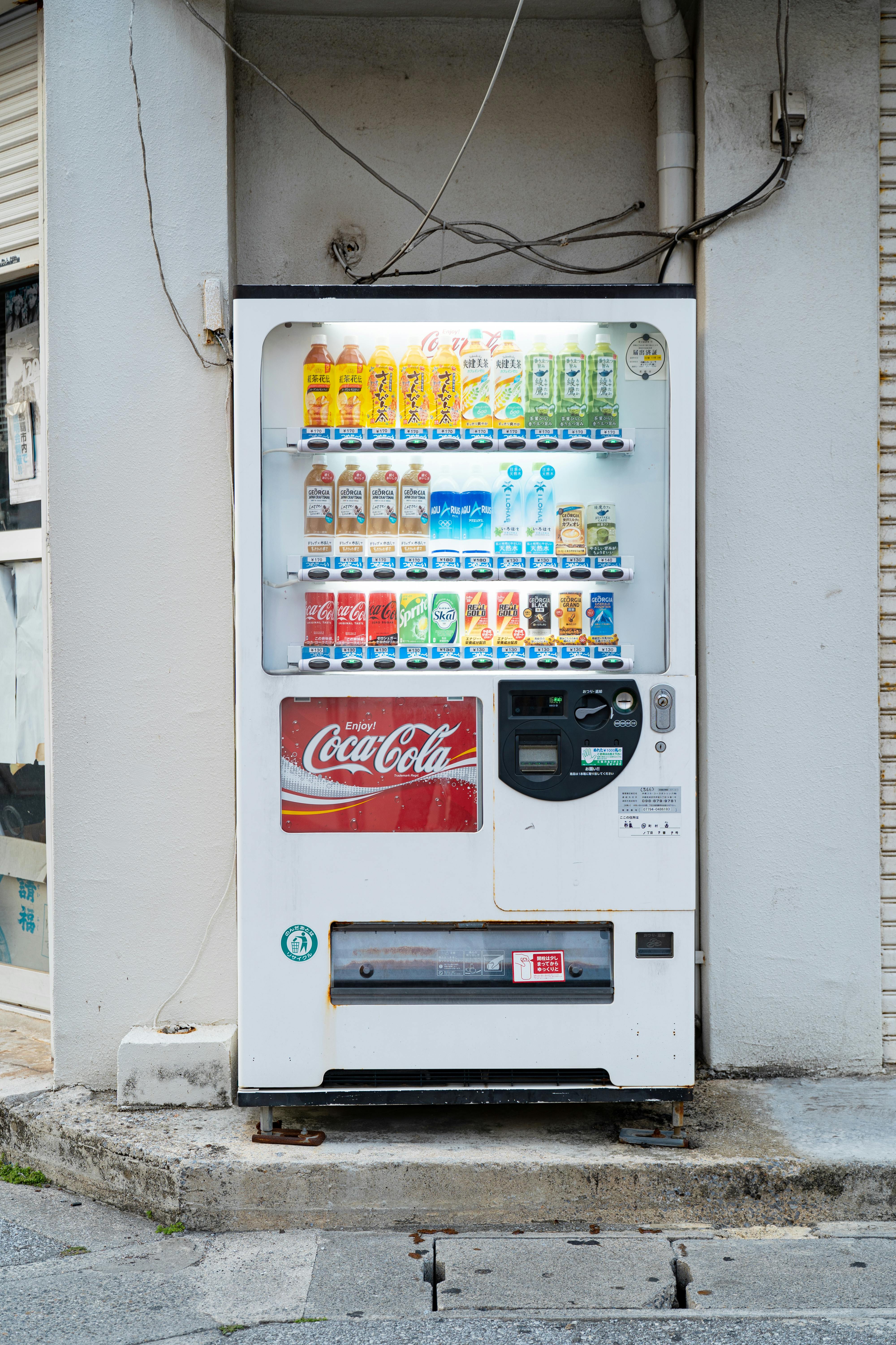 Vending Machine on Roadside · Free Stock Photo