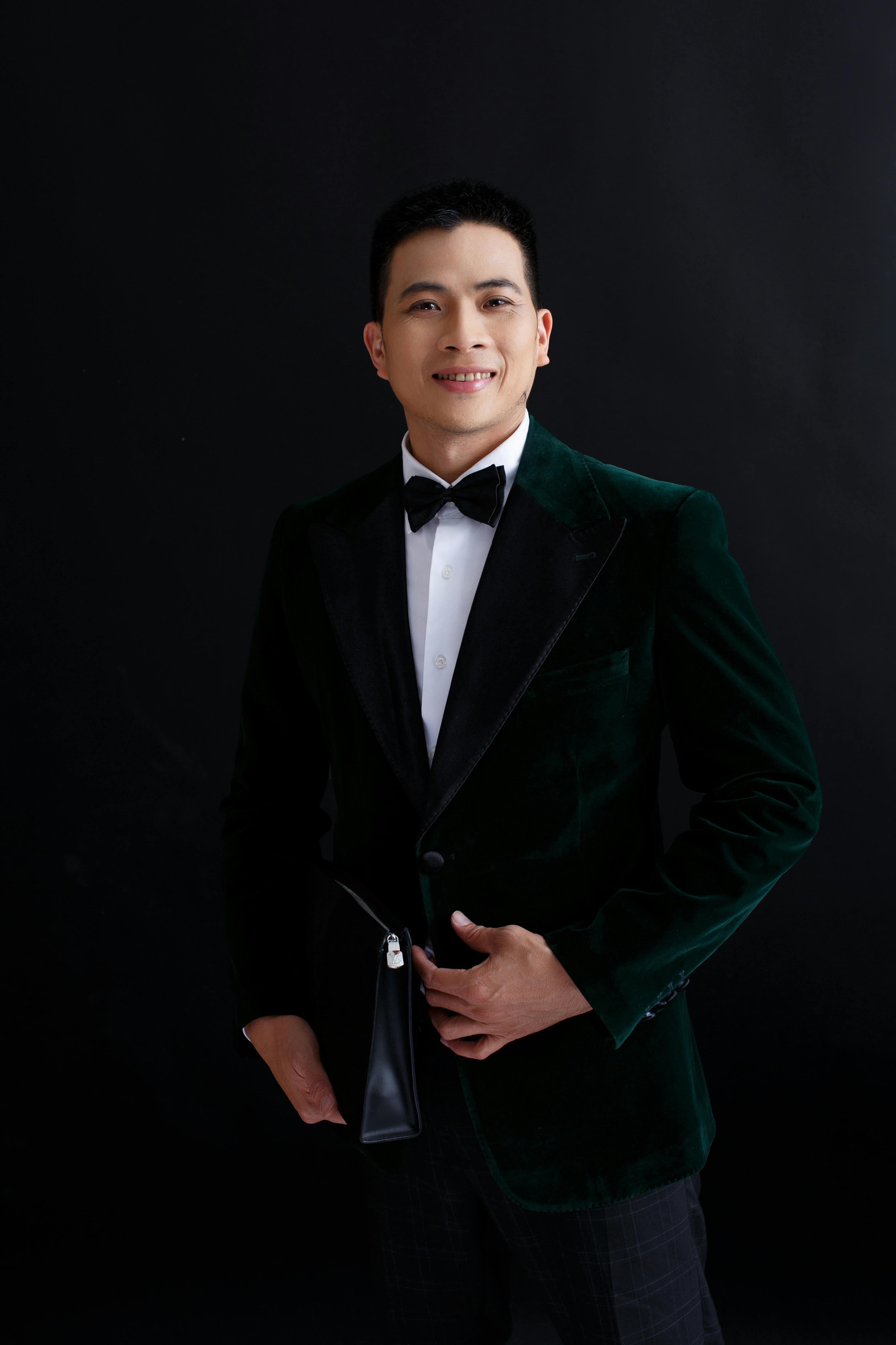 Complete Attire Photos, Download The BEST Free Complete Attire Stock ...