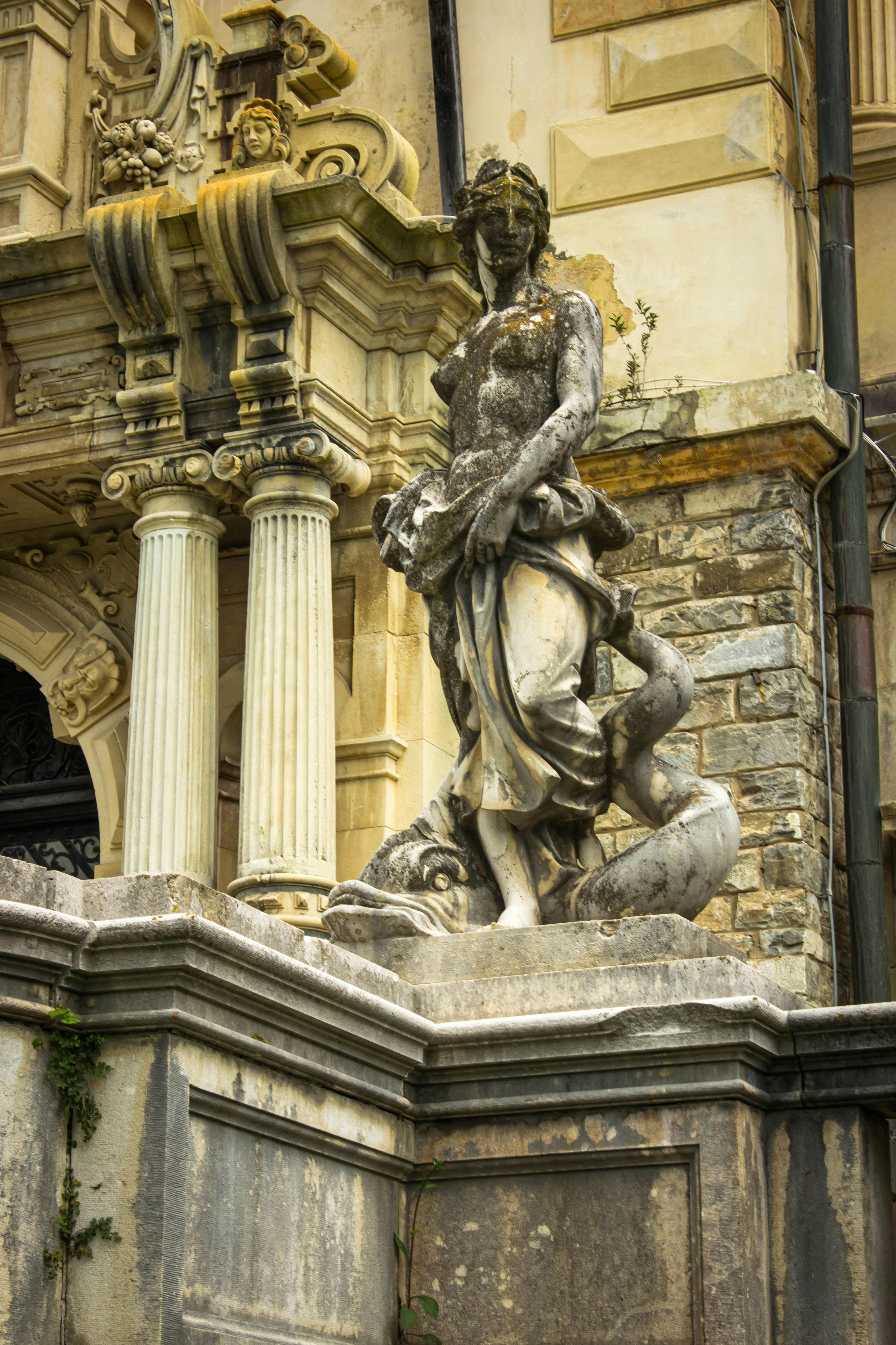Statue in Town in Romania · Free Stock Photo