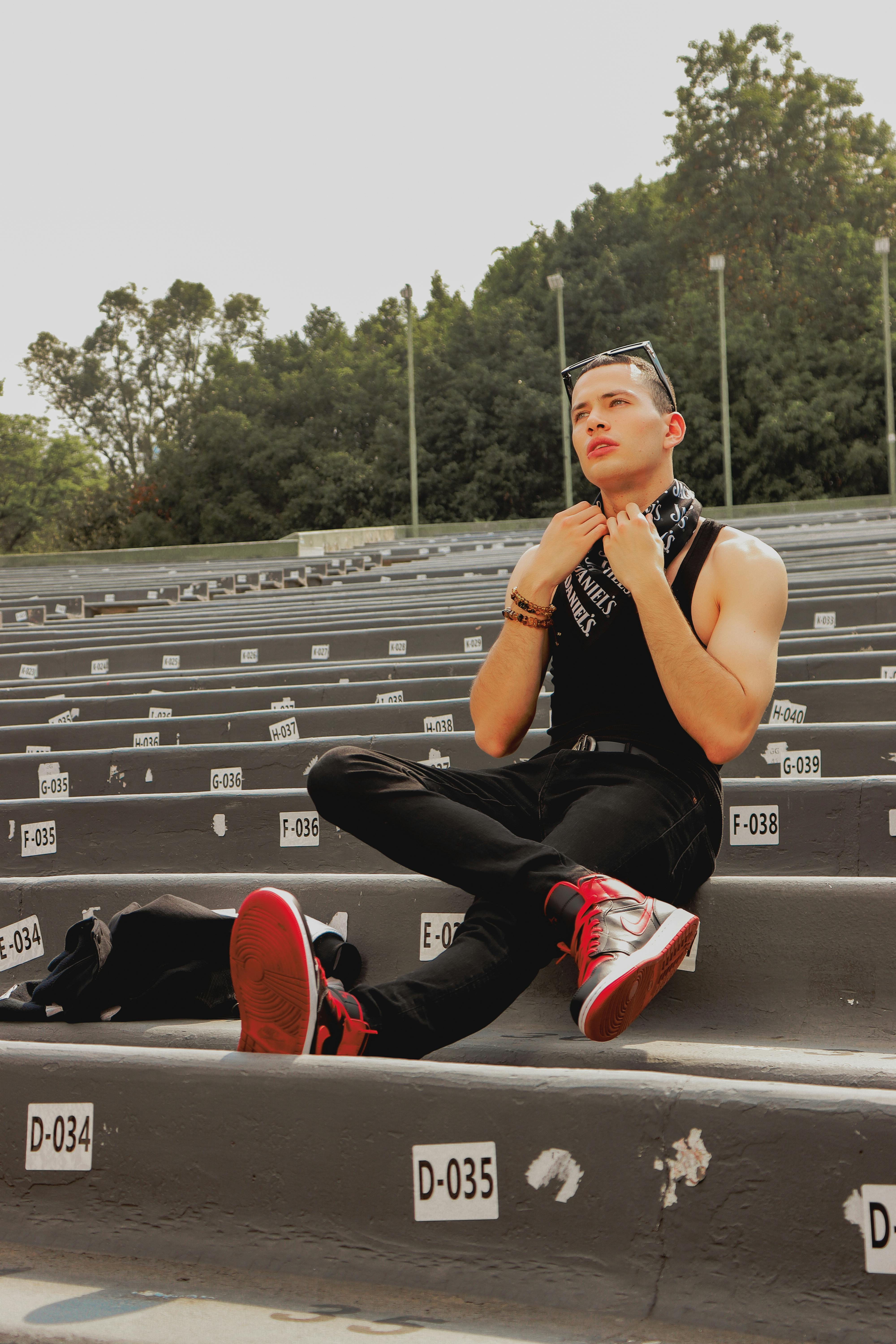 Park Sitting Photos, Download The BEST Free Park Sitting Stock Photos ...