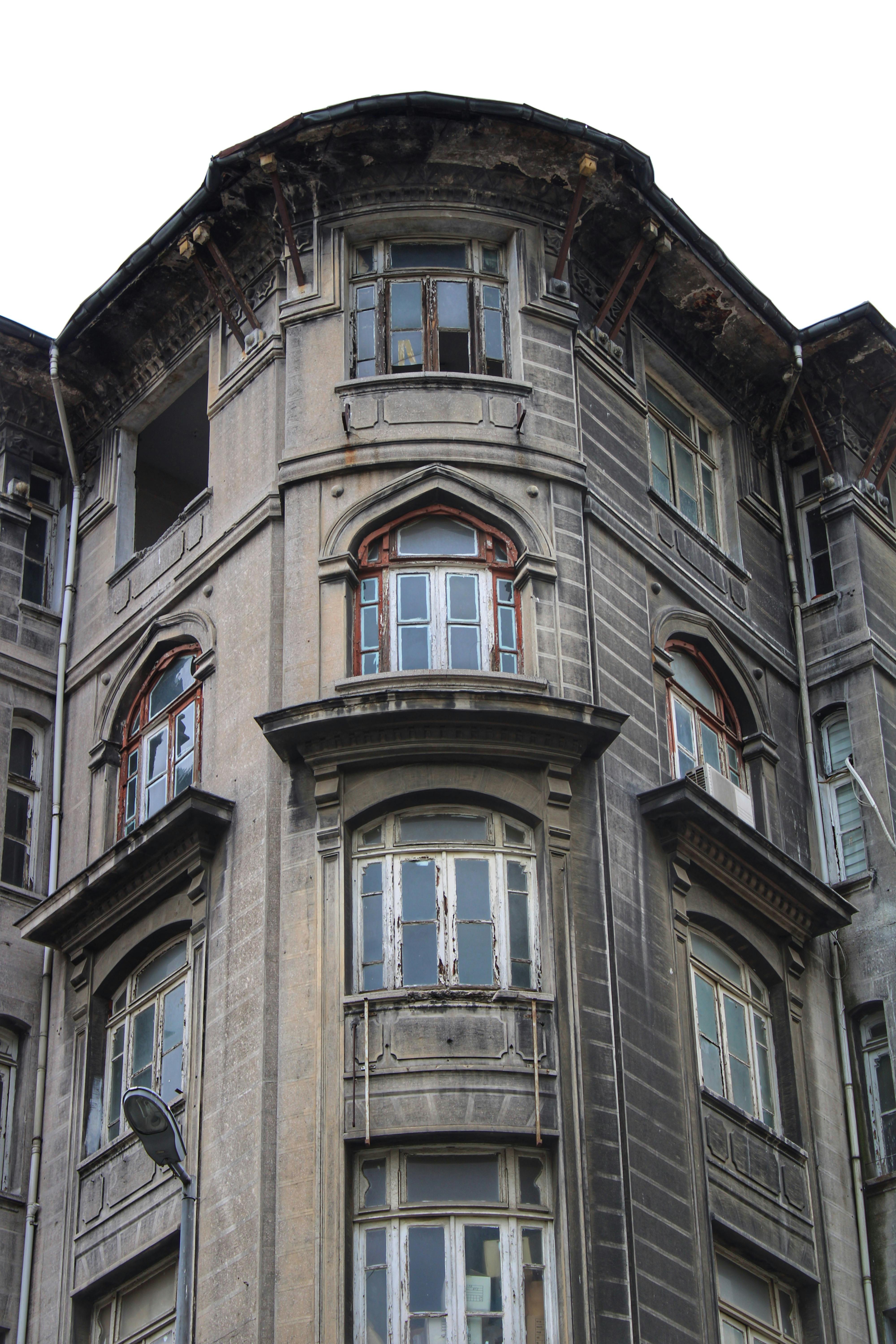 Traditional Tenement in Istanbul · Free Stock Photo
