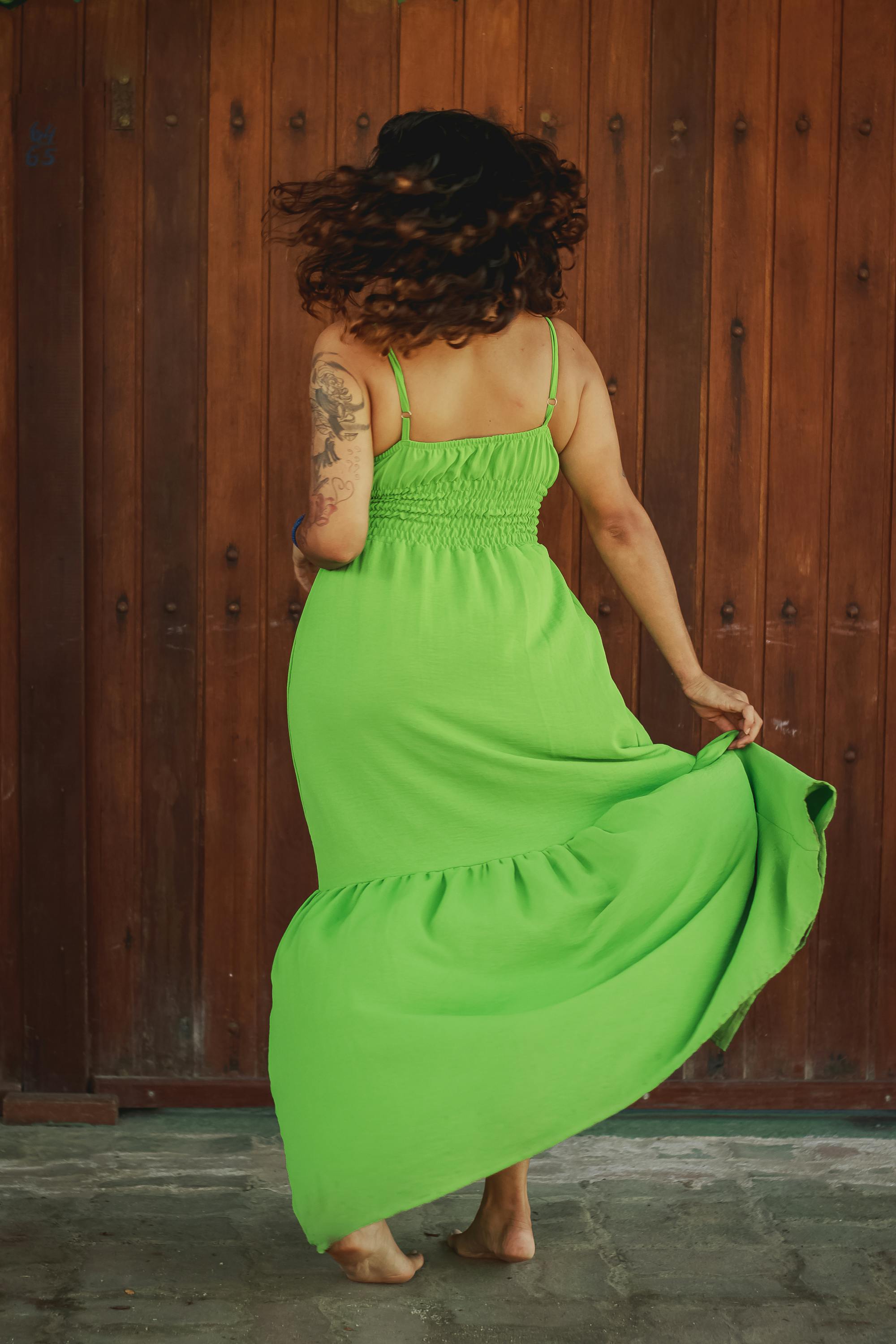 Women Spinning Around Photos, Download The BEST Free Women Spinning ...