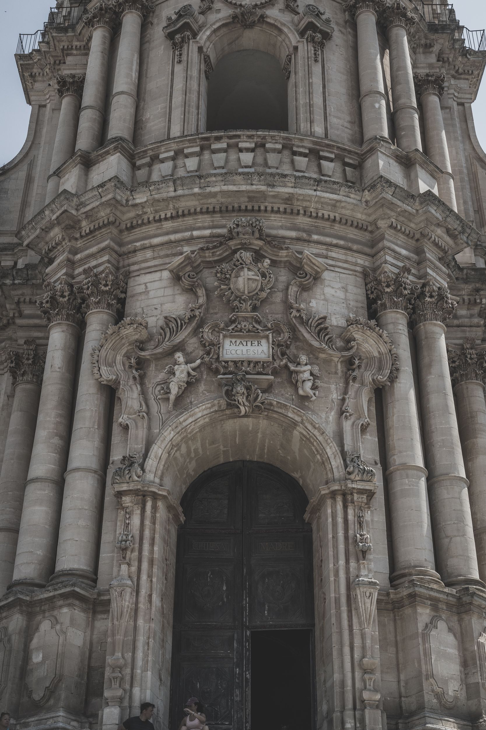 Columns in Building Facade · Free Stock Photo
