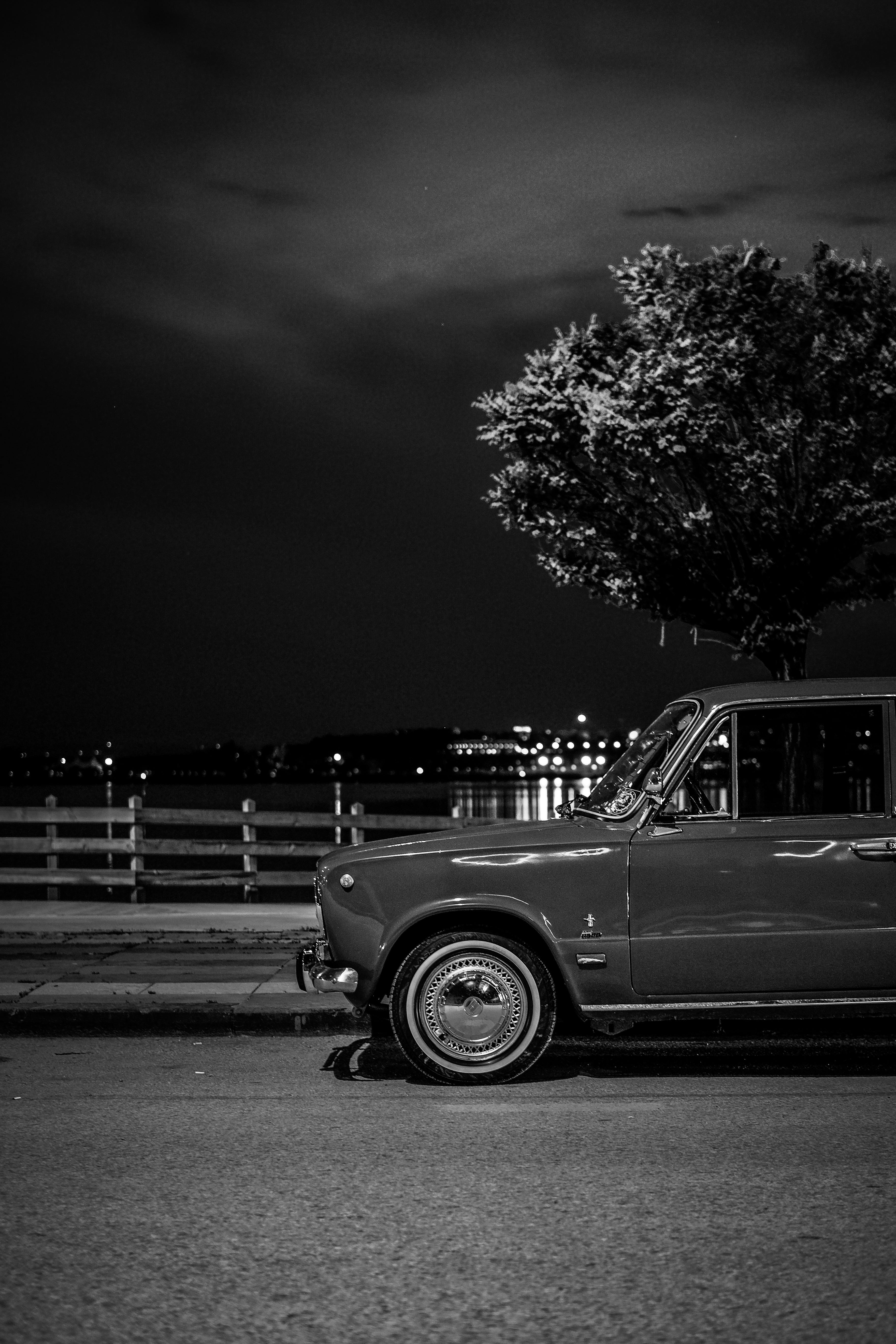 Street & car · Free Stock Photo