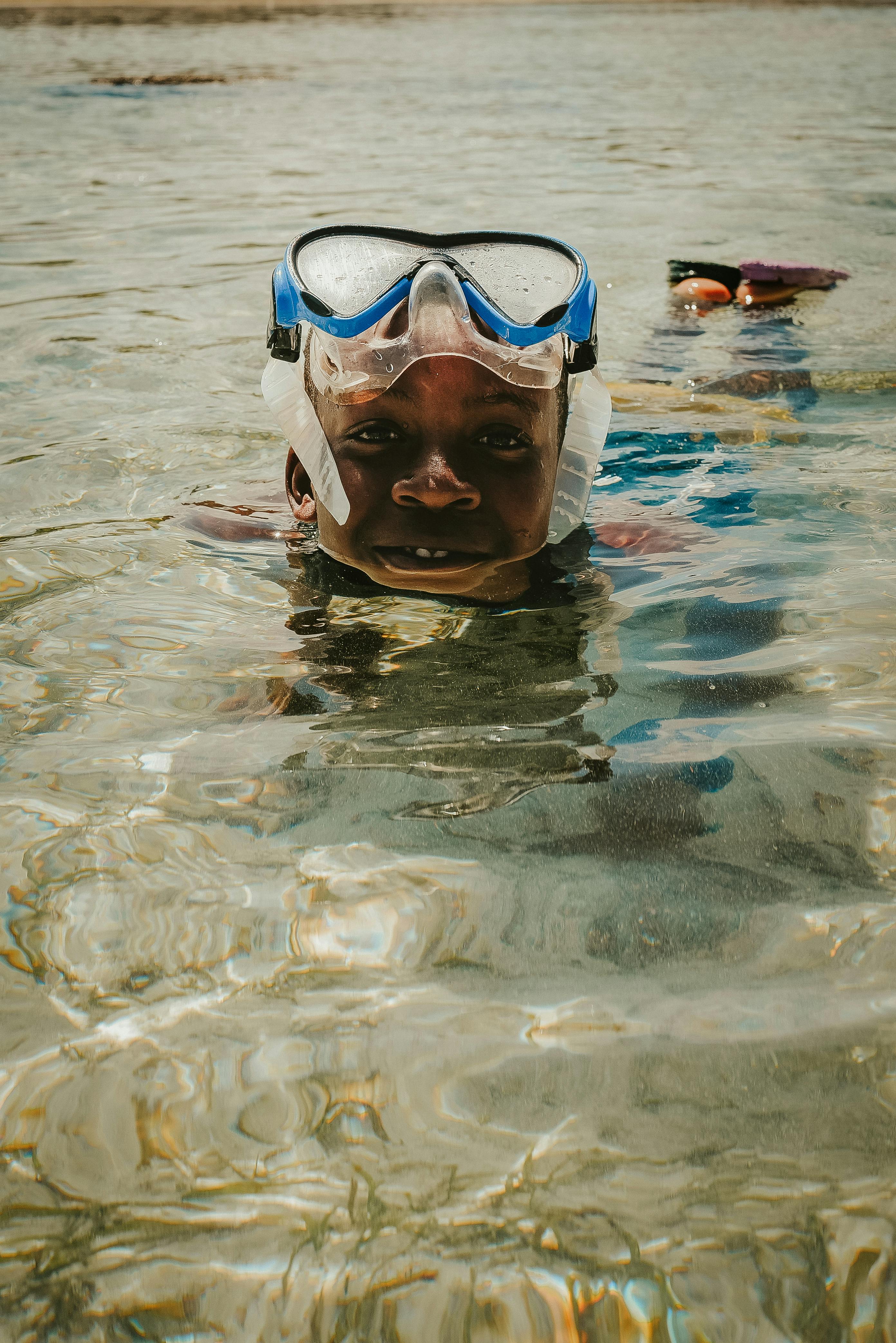 Woman Diving in Ocean Shore · Free Stock Photo