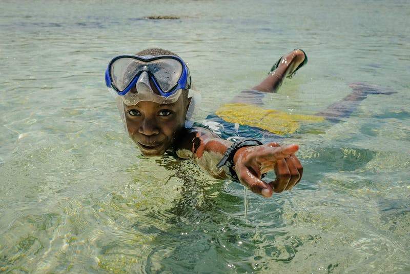 Astronaut Swimming Photos, Download The BEST Free Astronaut Swimming ...