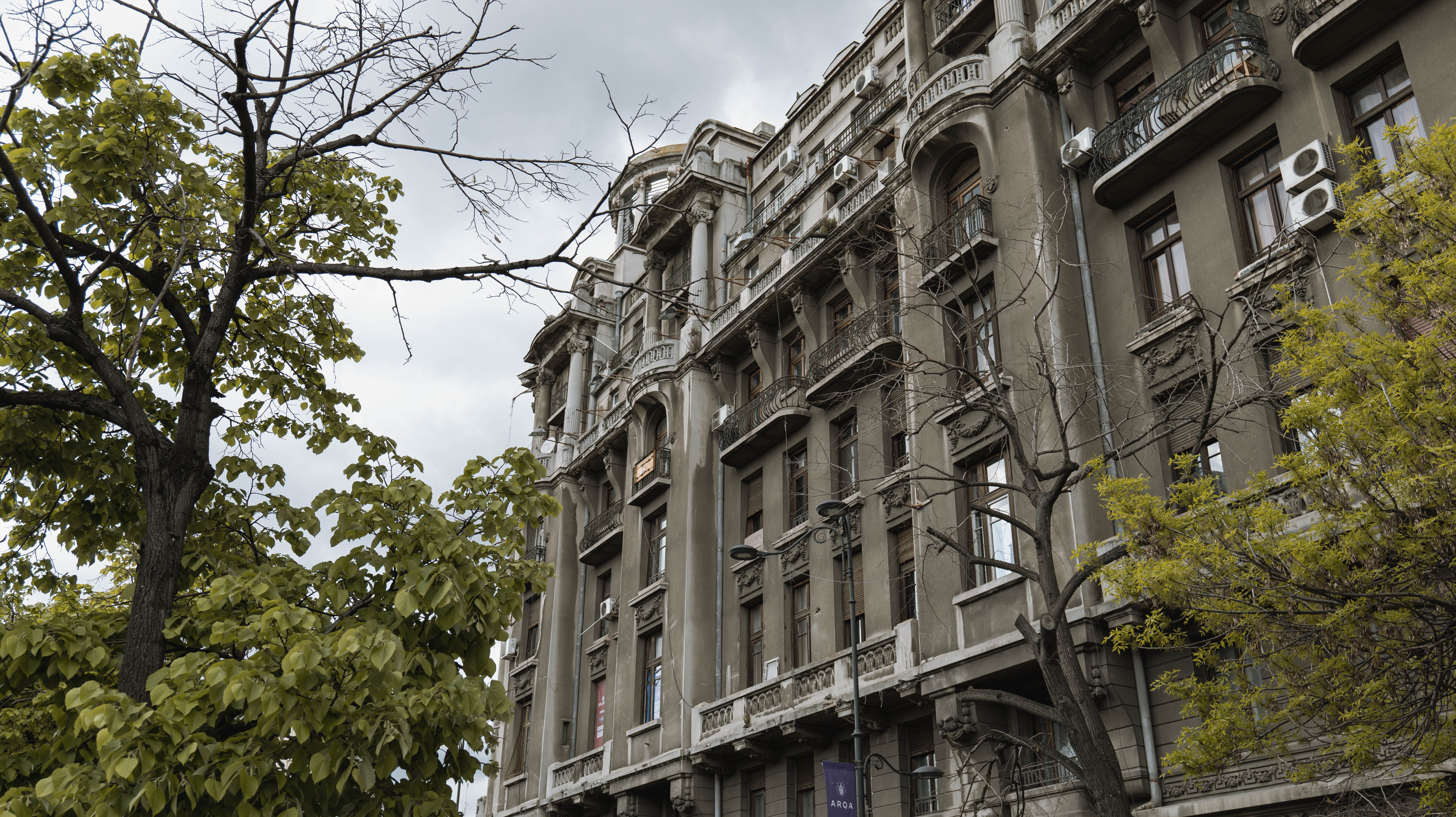 Neoclassical Urban Tenement · Free Stock Photo