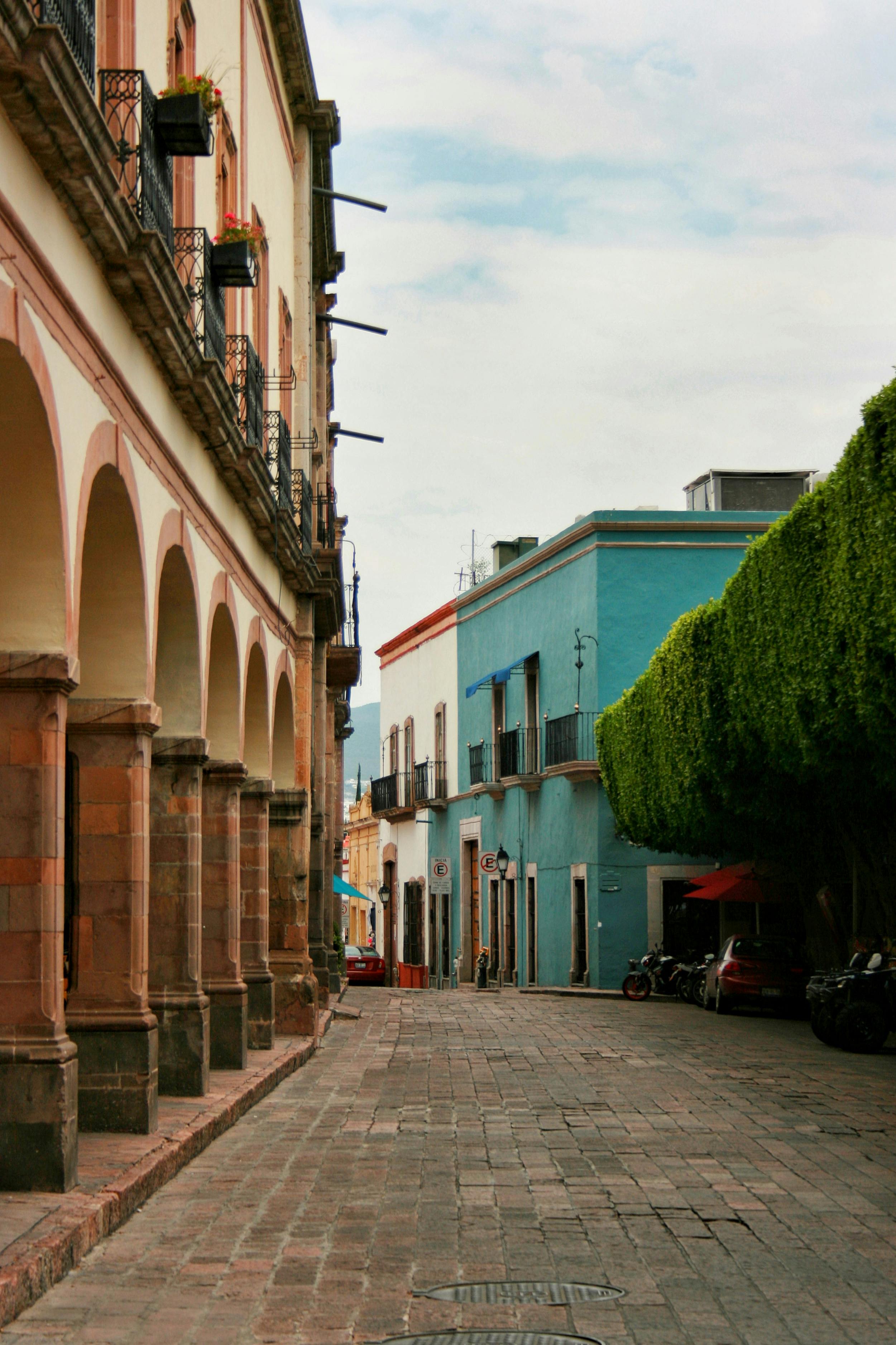 Columns along Street · Free Stock Photo