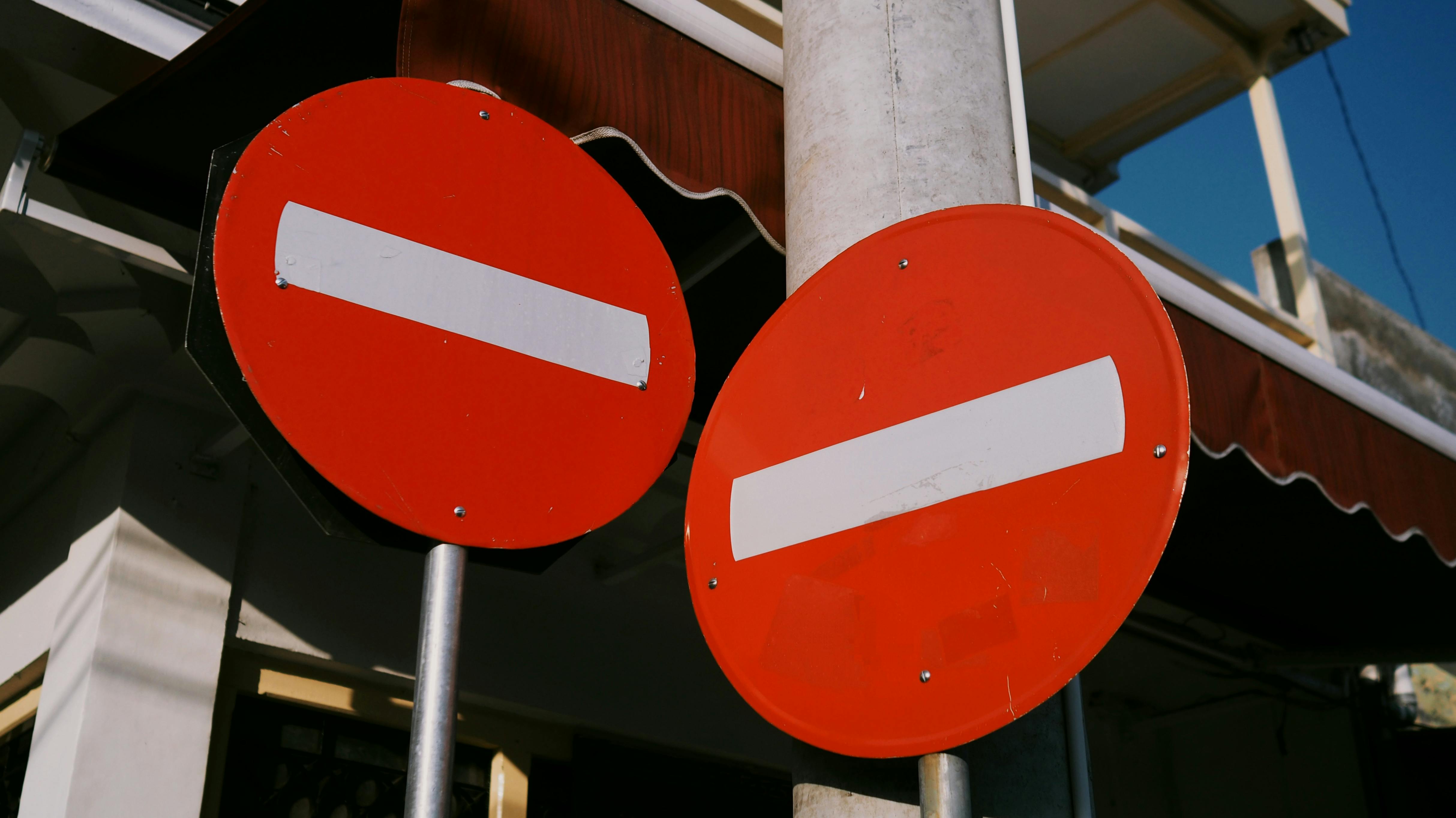 Road Sign in City · Free Stock Photo