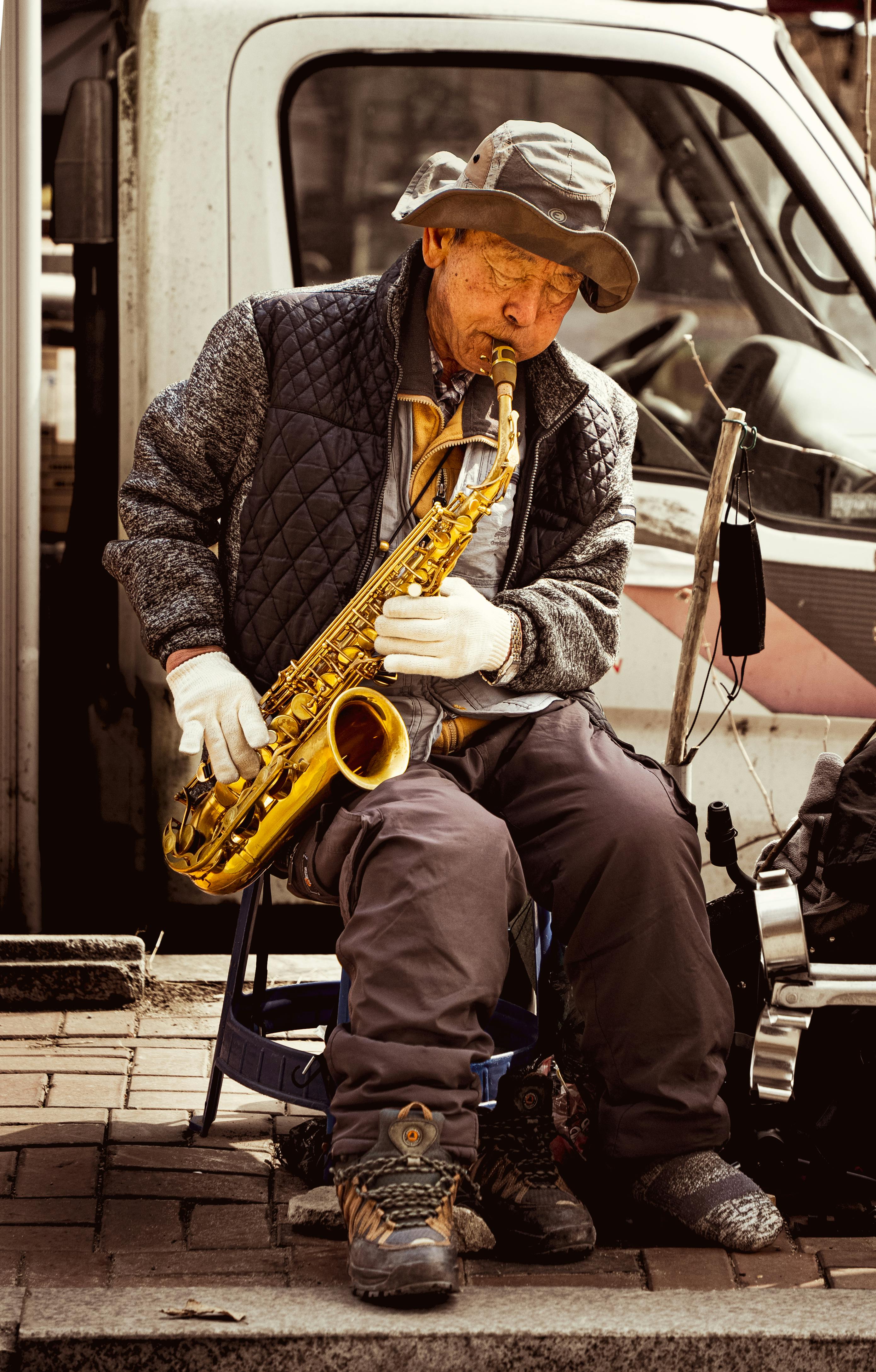 Street Musician Photos, Download The BEST Free Street Musician Stock ...