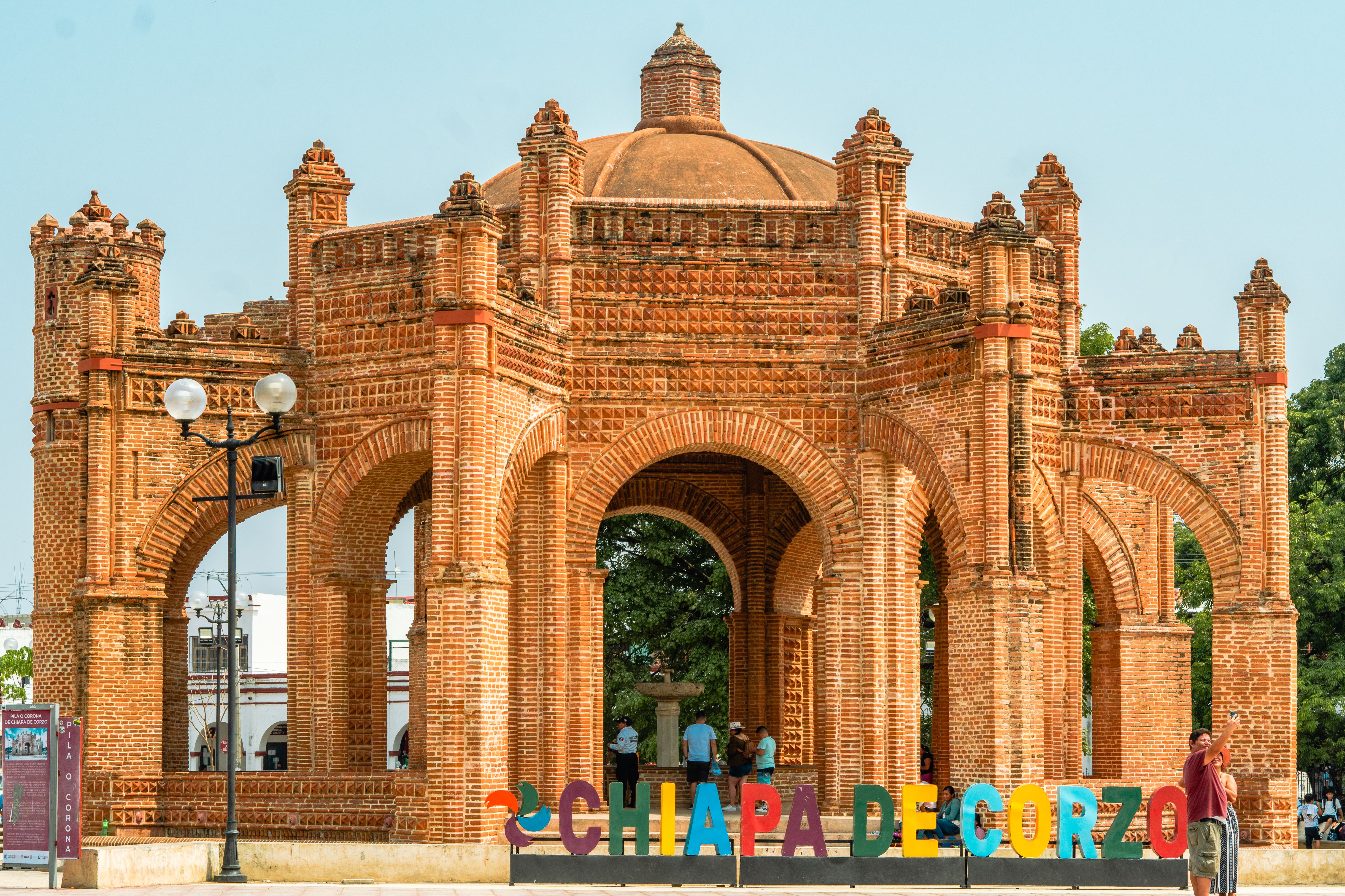 La Pila Fountain in Mexico · Free Stock Photo