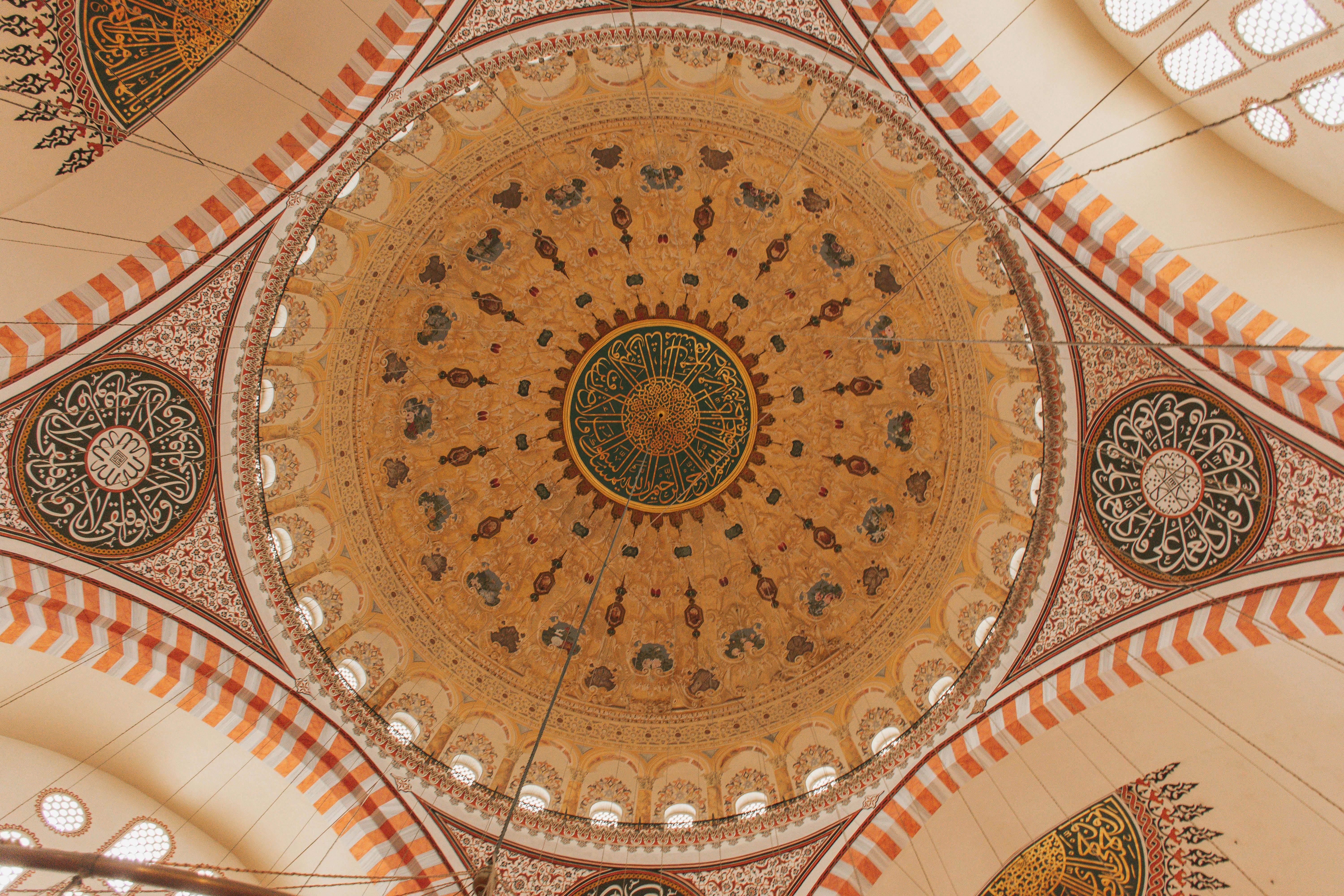 Ceiling in Mosque · Free Stock Photo