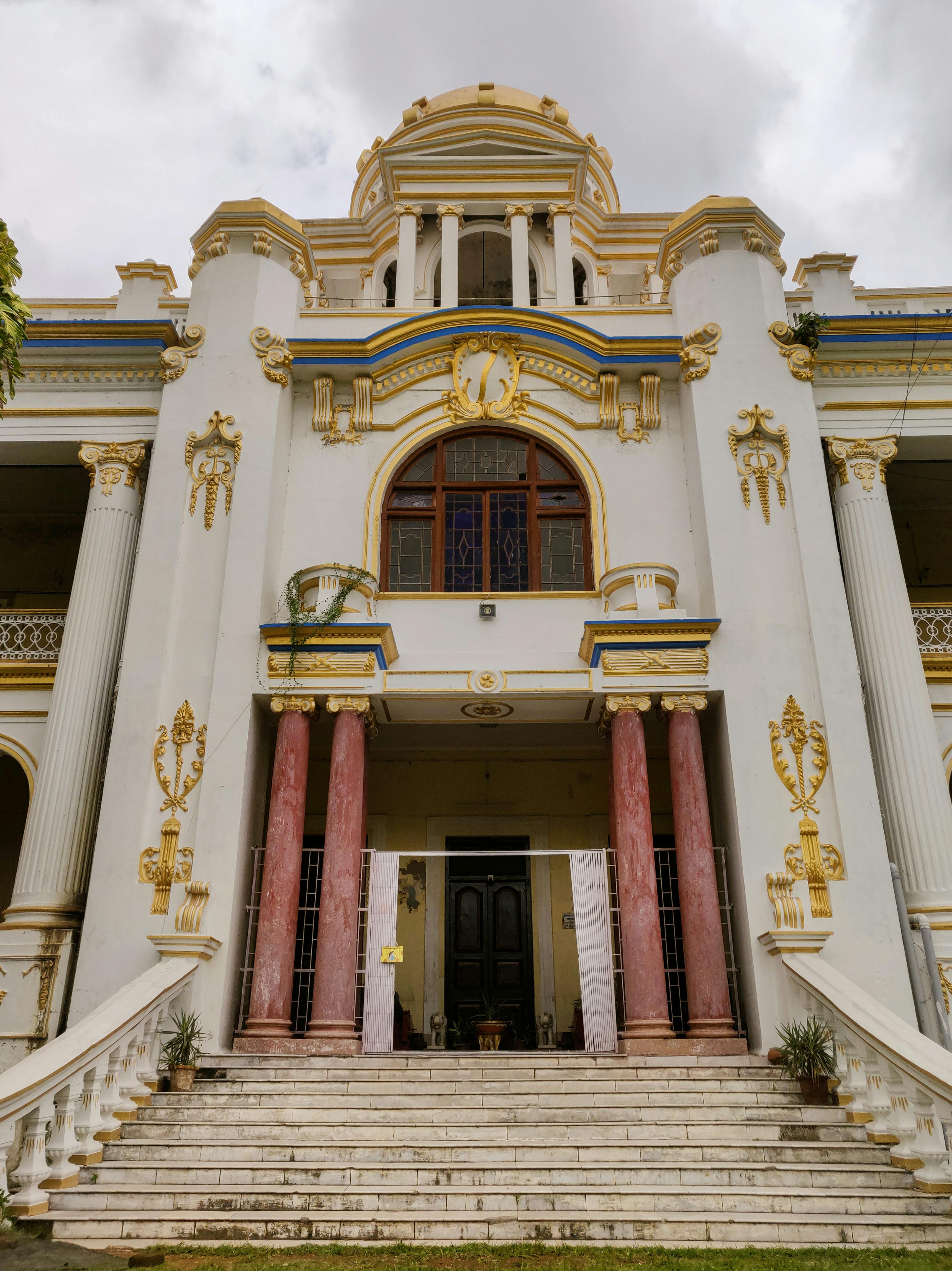 Facade of the Mahishadal Rajbari, a Historic Site in Garh Kamalpur ...