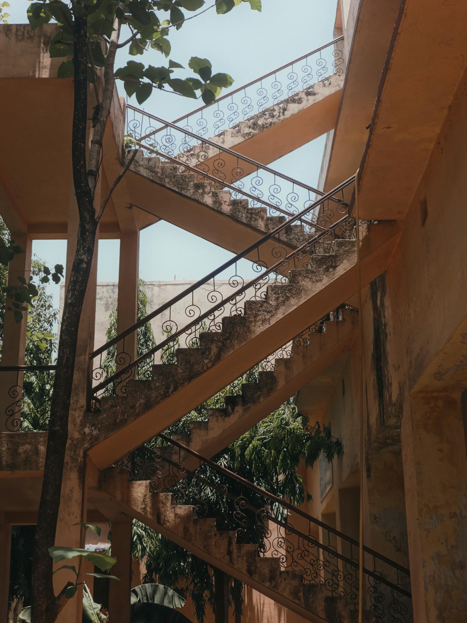 Staircase Effect Photos, Download The BEST Free Staircase Effect Stock ...