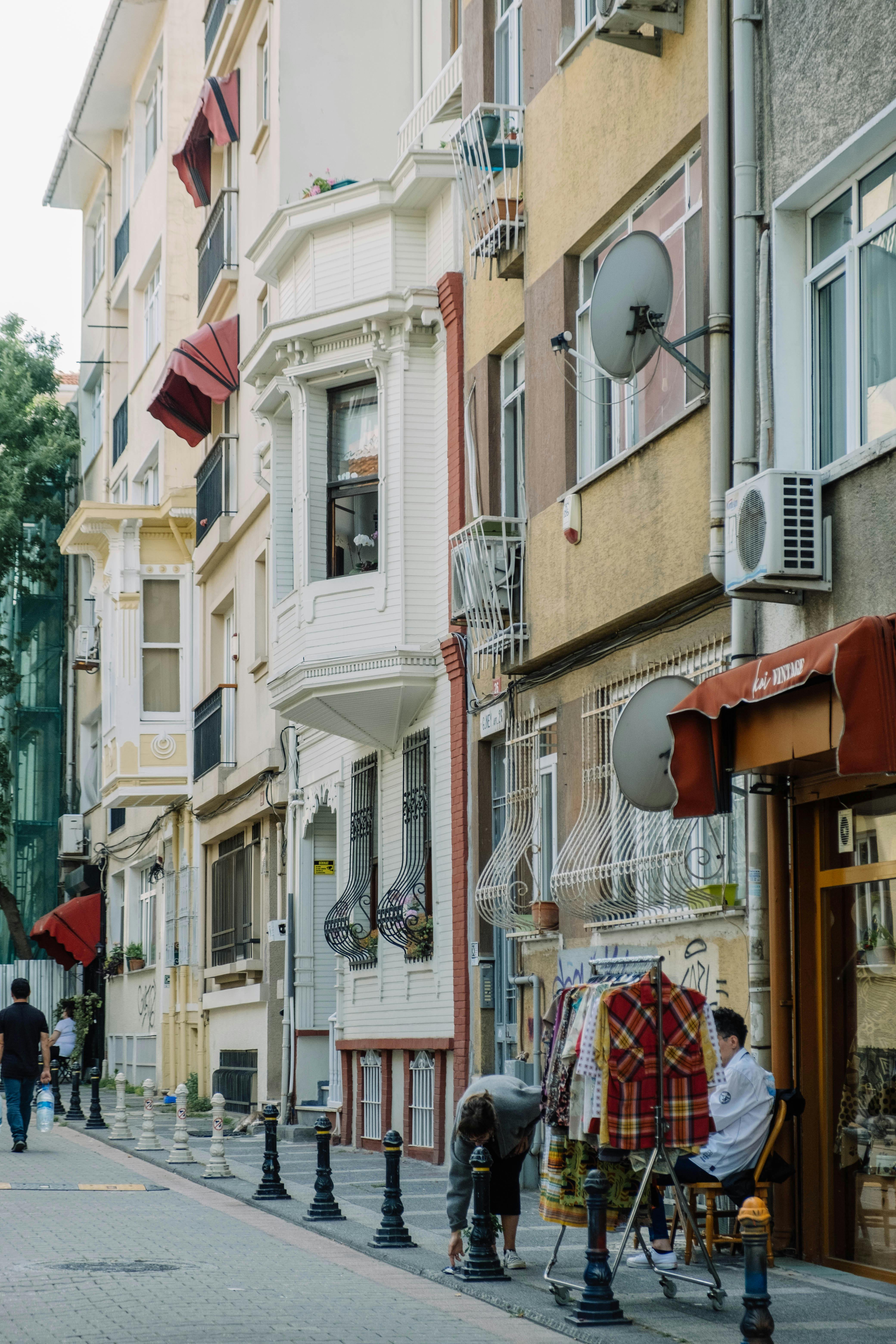 Buildings near Street in Town · Free Stock Photo