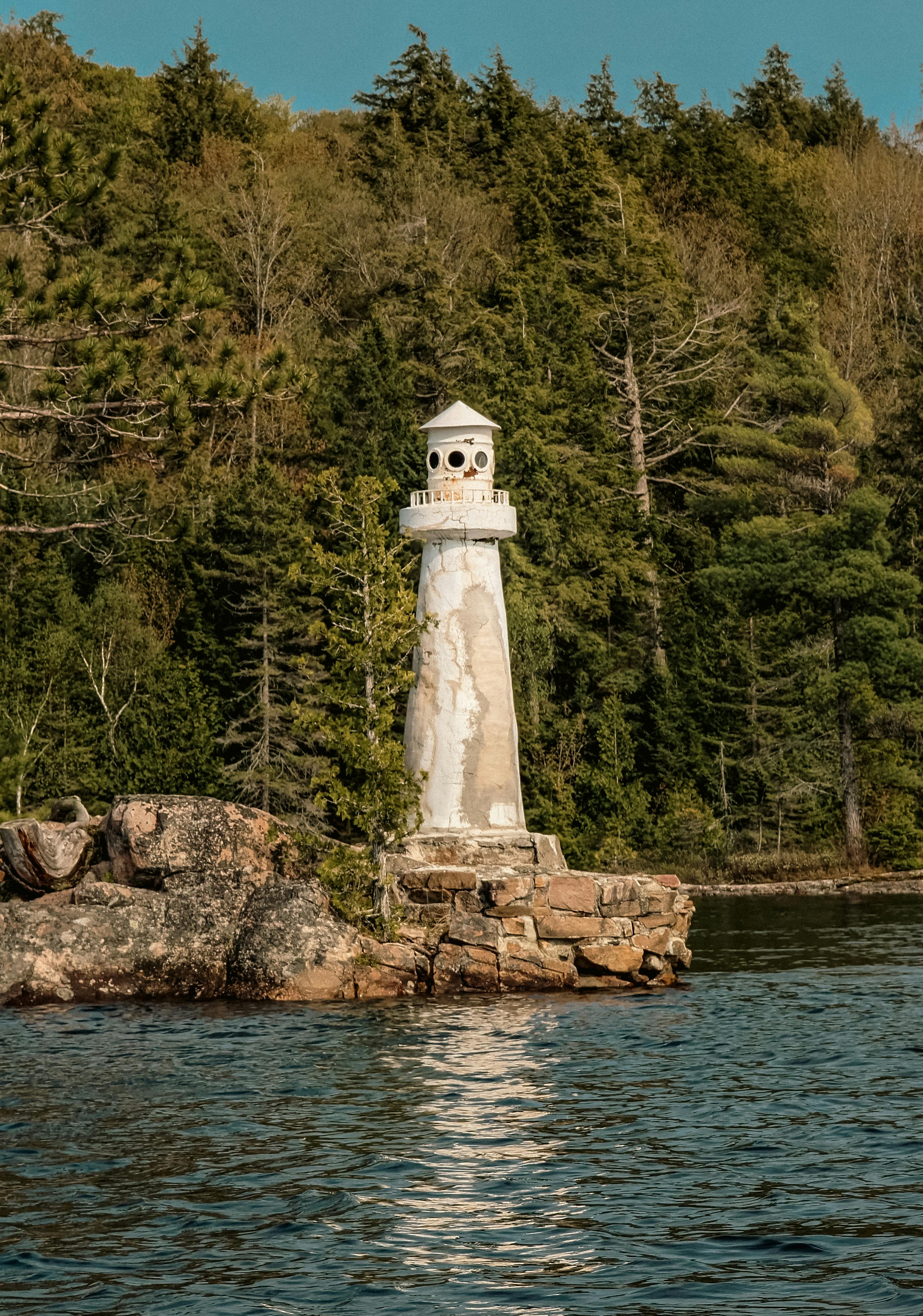 Canoe Lake Lighthouse · Free Stock Photo
