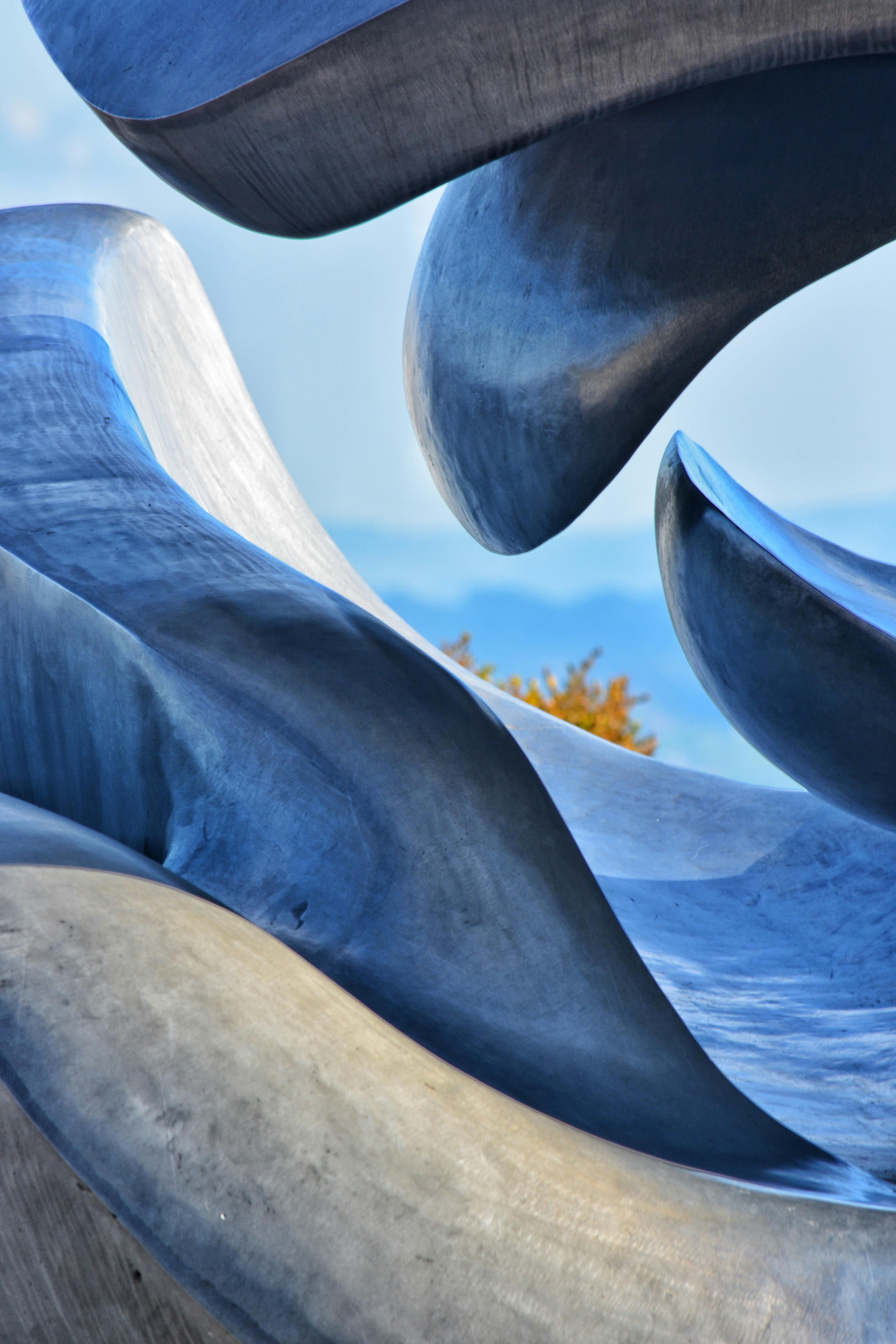 Smooth Modern Sculpture · Free Stock Photo