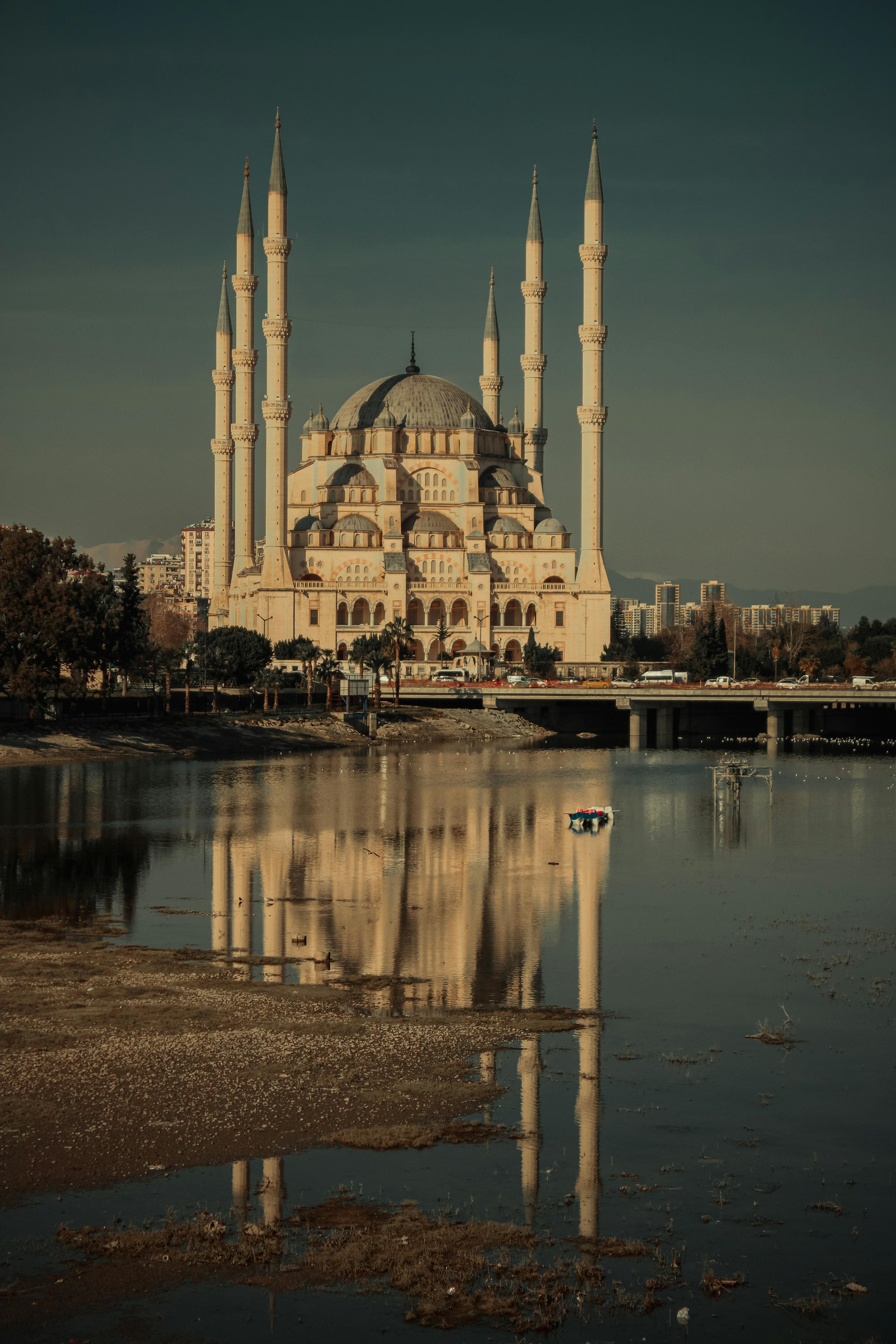 Sabanci Merkez Mosque in Adana · Free Stock Photo