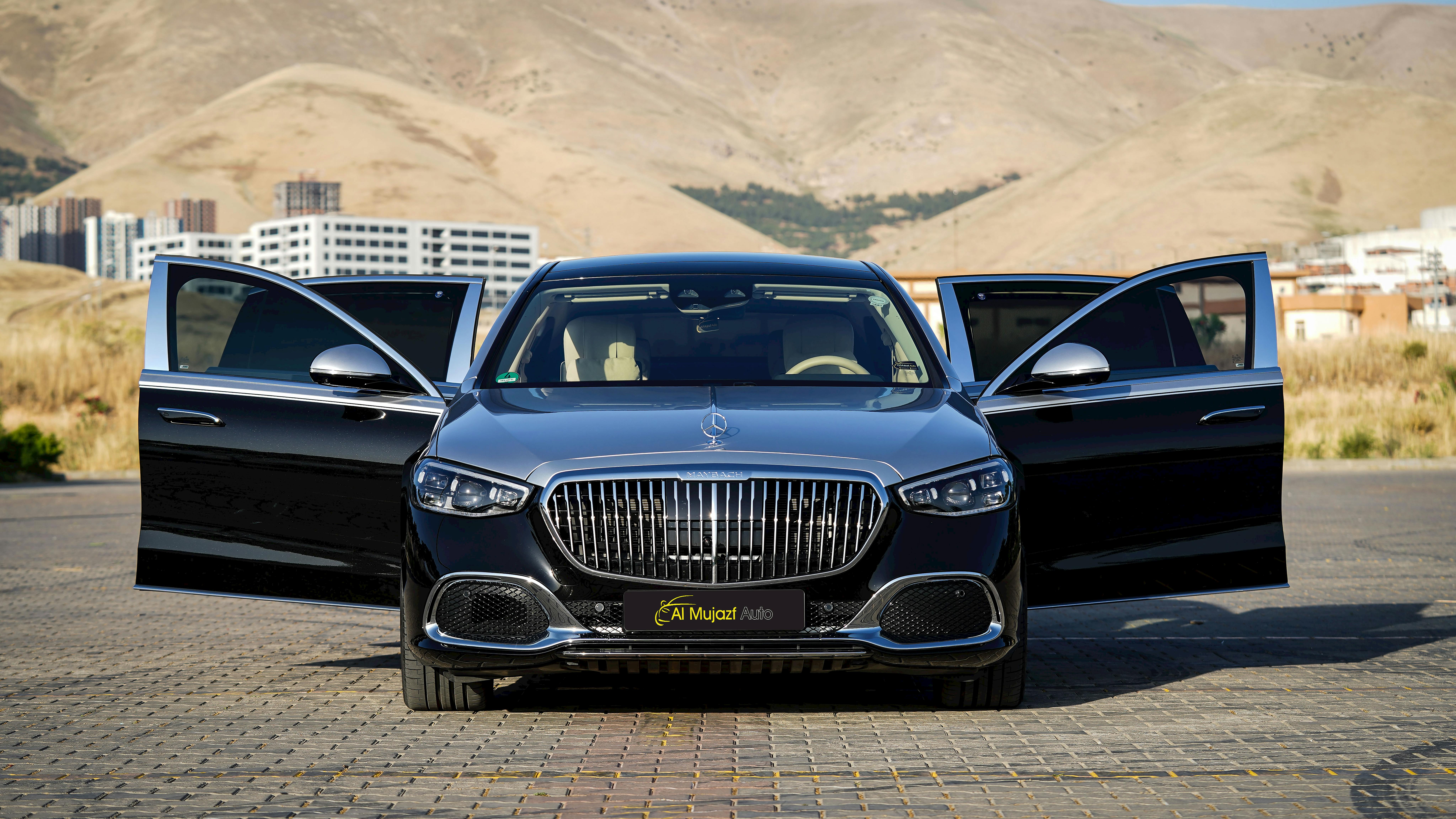 Mercedes S Class with Open Doors · Free Stock Photo