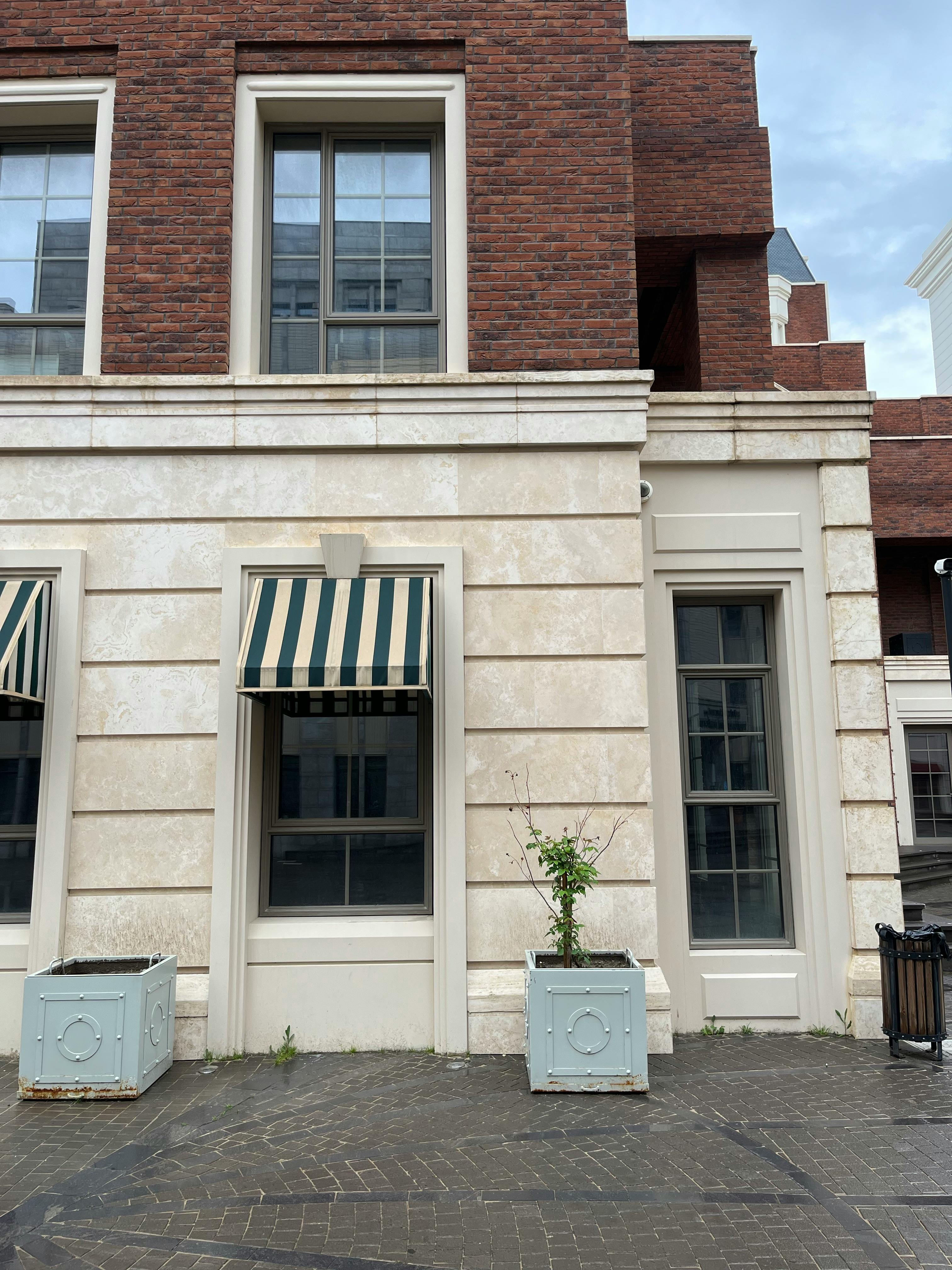 Cube Shaped Pots outside a Building · Free Stock Photo