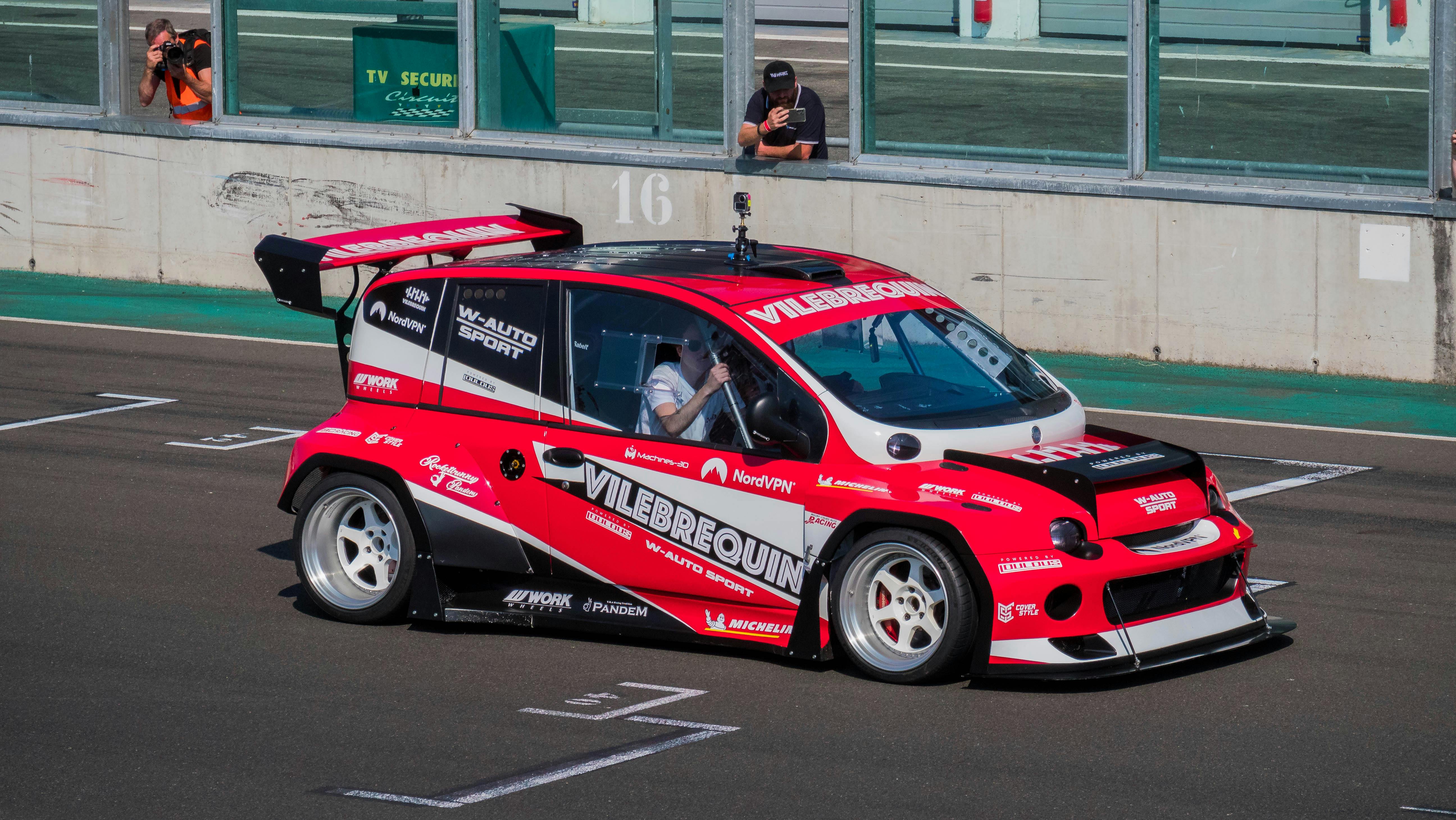 Hypercars Photos, Download The BEST Free Hypercars Stock Photos & HD Images