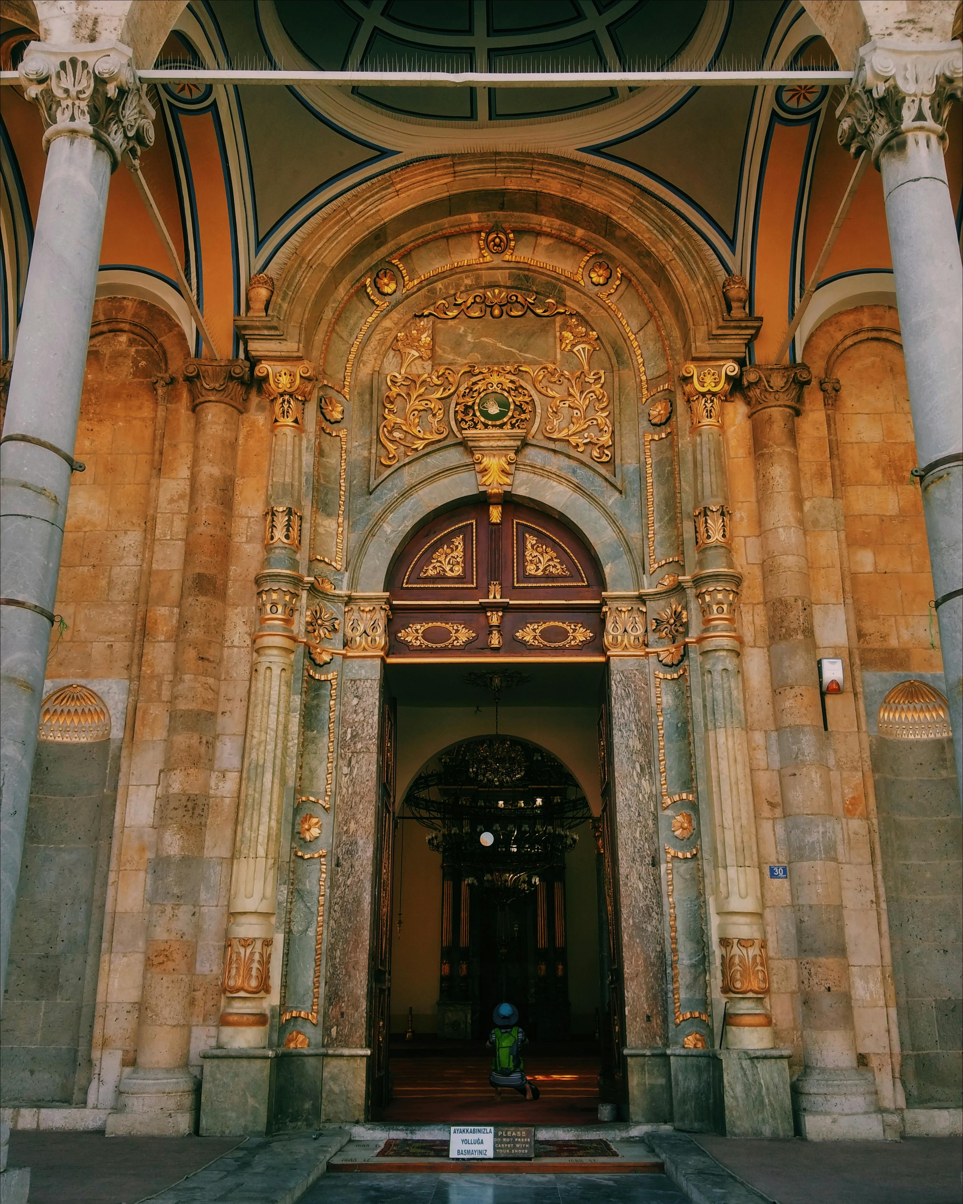 Men Praying in Aziziye Mosque · Free Stock Photo