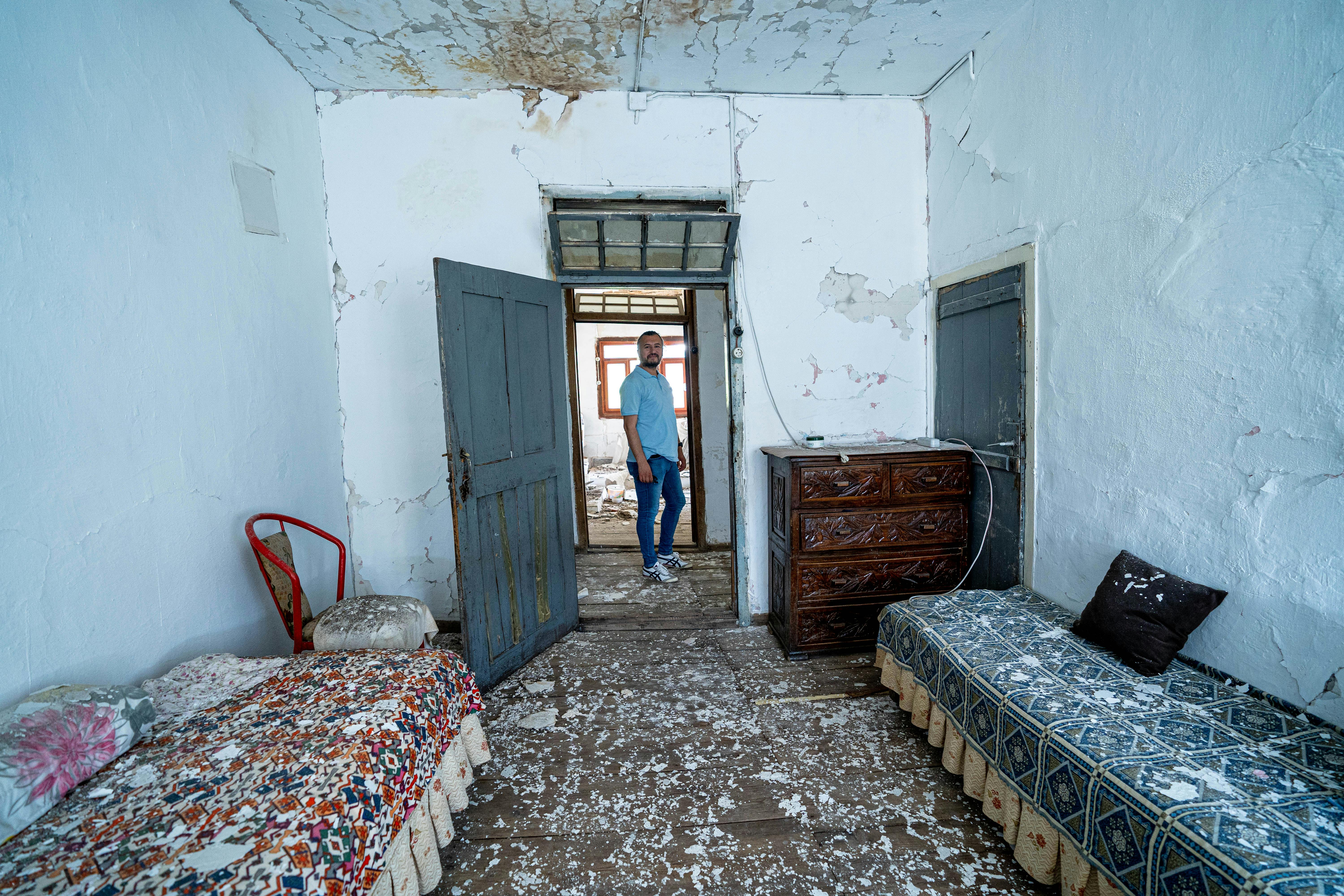 Man in Decaying Ruin · Free Stock Photo