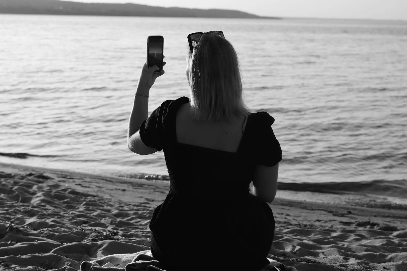 Beach Women Photos, Download The BEST Free Beach Women Stock Photos ...