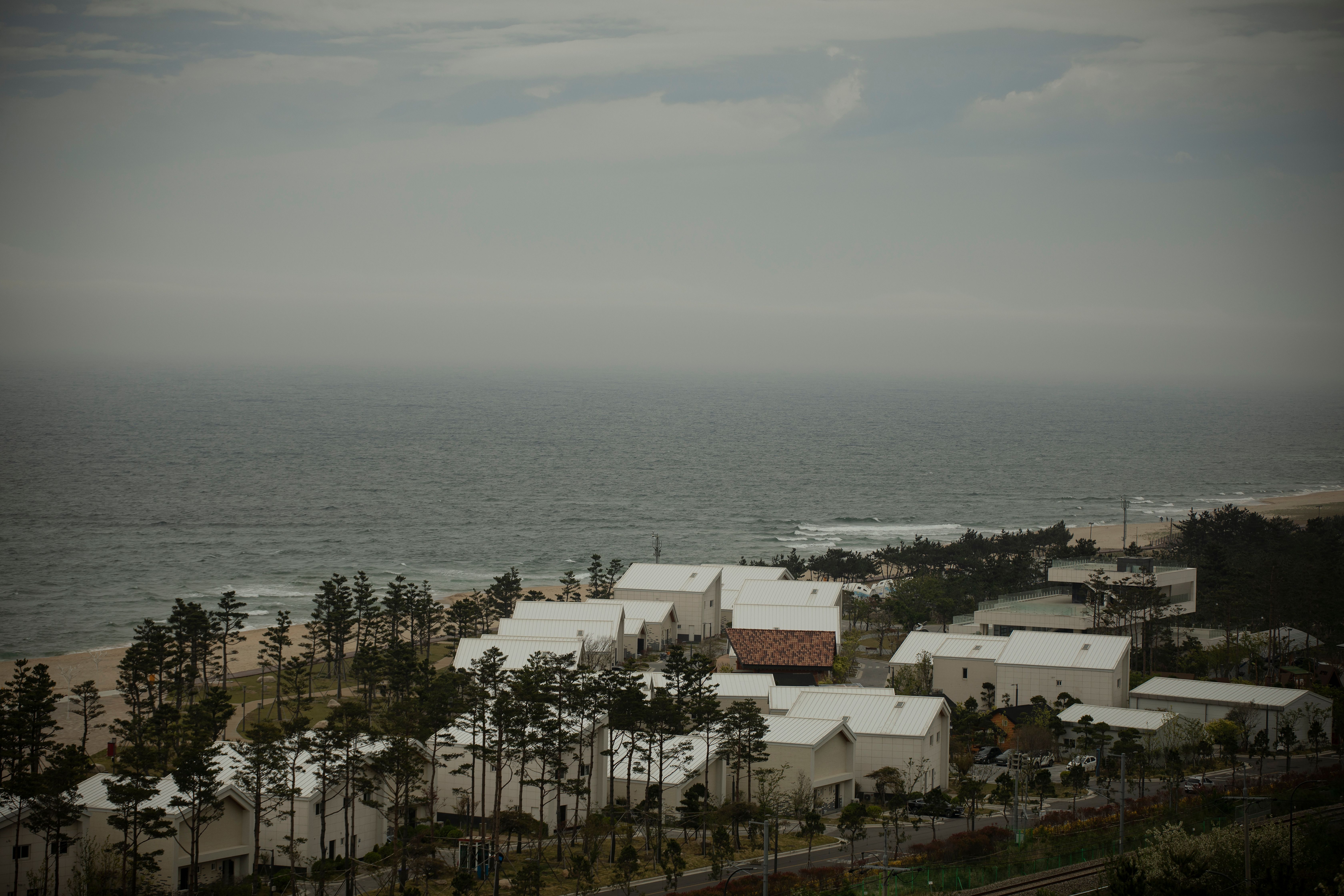 Village at Sea · Free Stock Photo