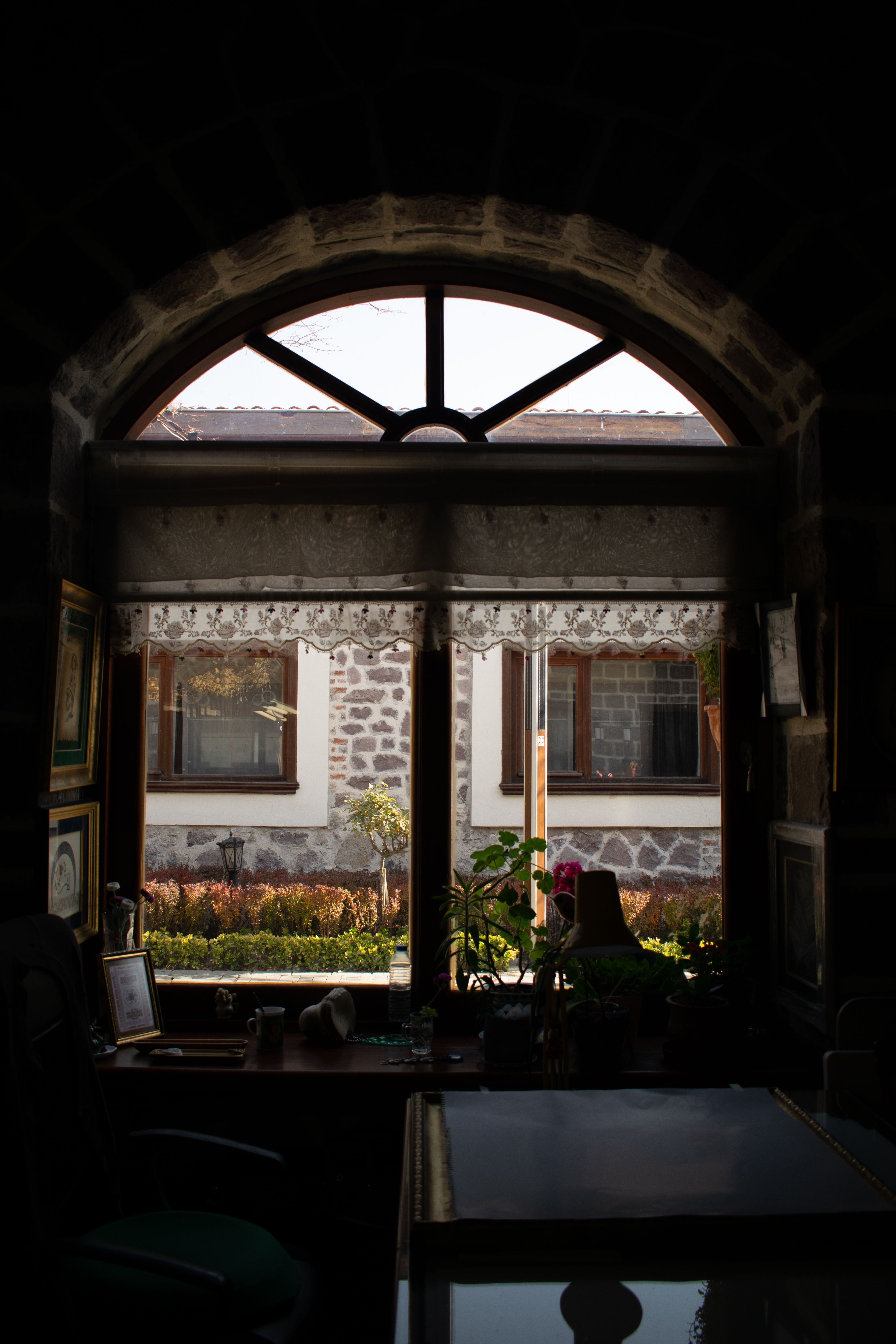 Window of Old-fashioned Living Room · Free Stock Photo