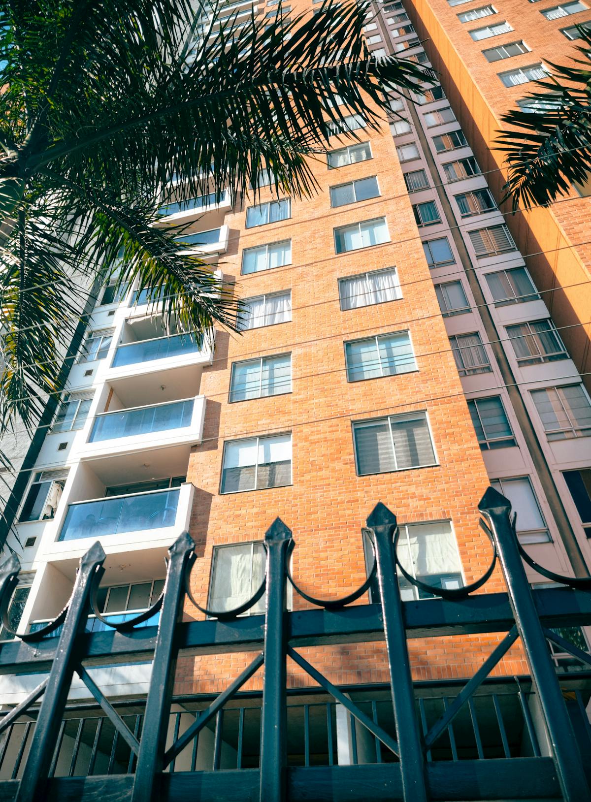 Angled Building Photos, Download The BEST Free Angled Building Stock ...