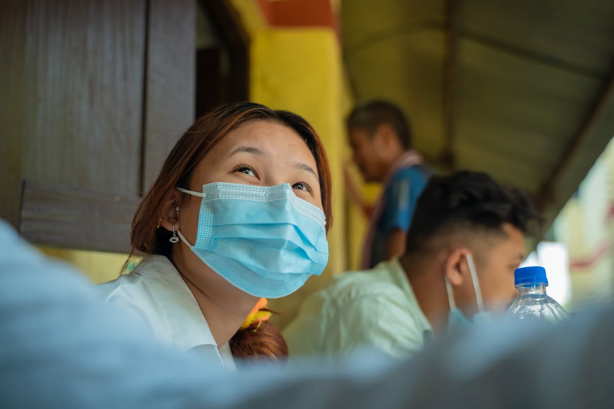 Face Mask Workers Photos, Download The BEST Free Face Mask Workers ...