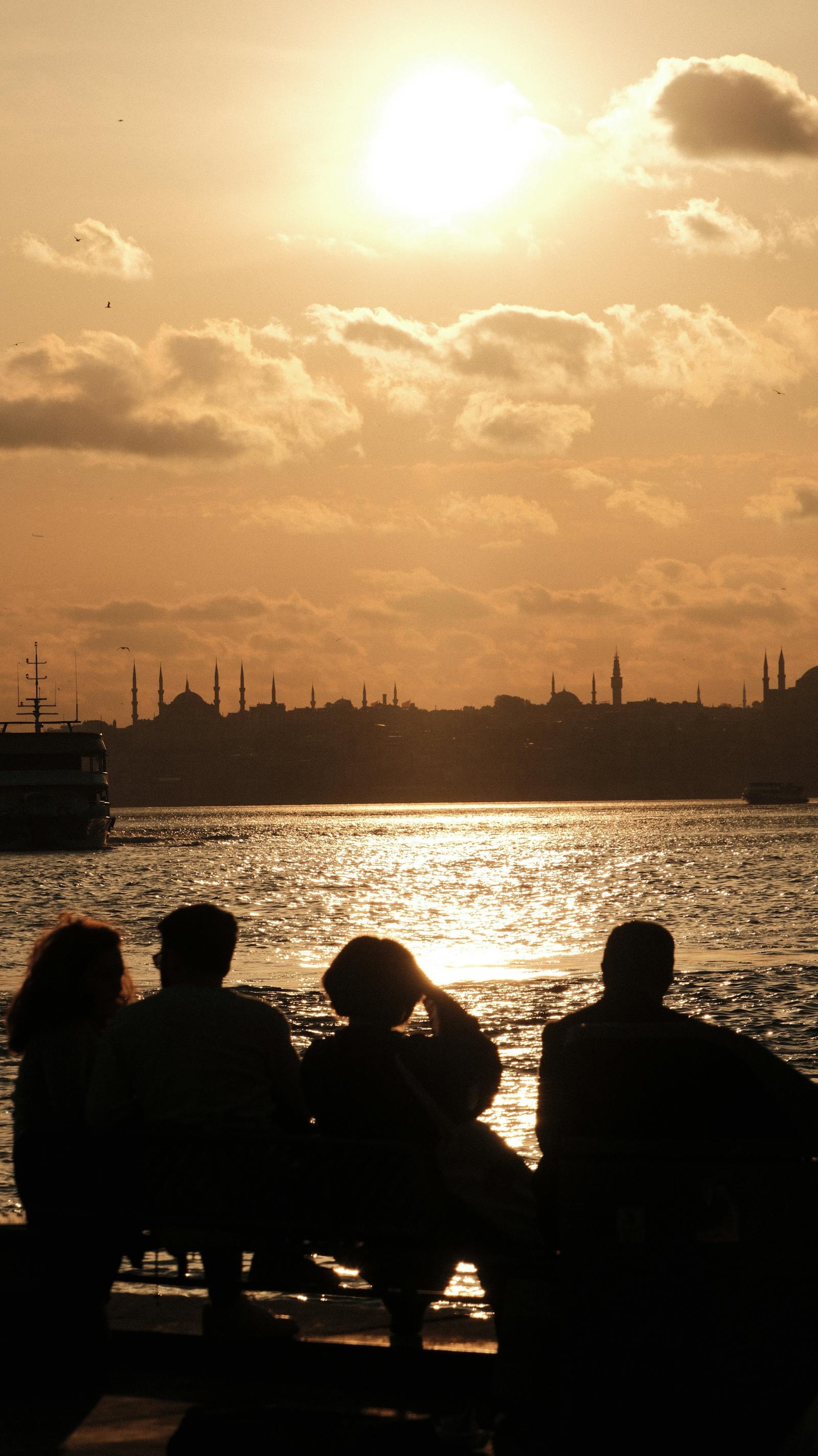 People Bench Photos, Download The BEST Free People Bench Stock Photos ...