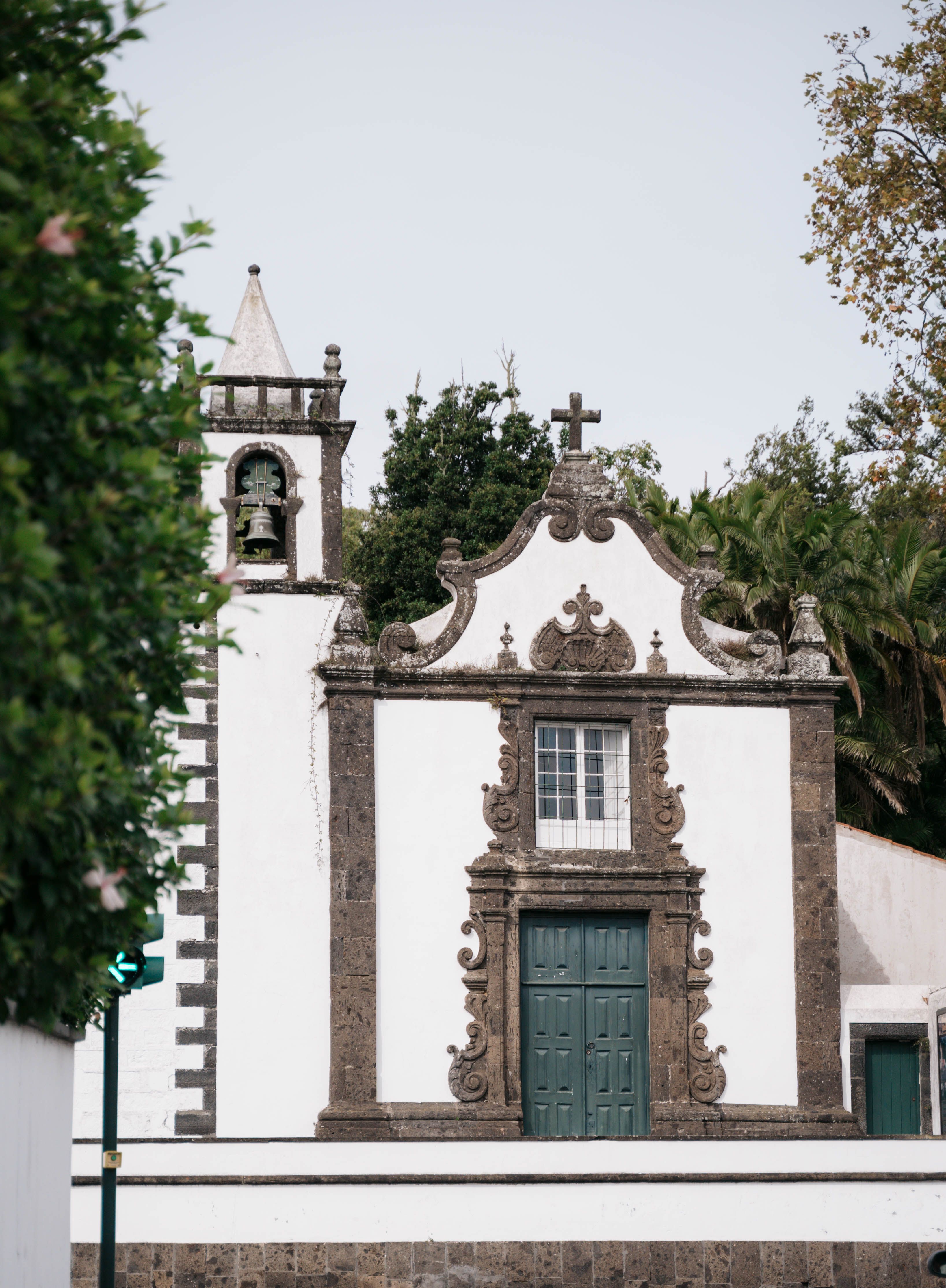Old Stone Chapel Facade · Free Stock Photo